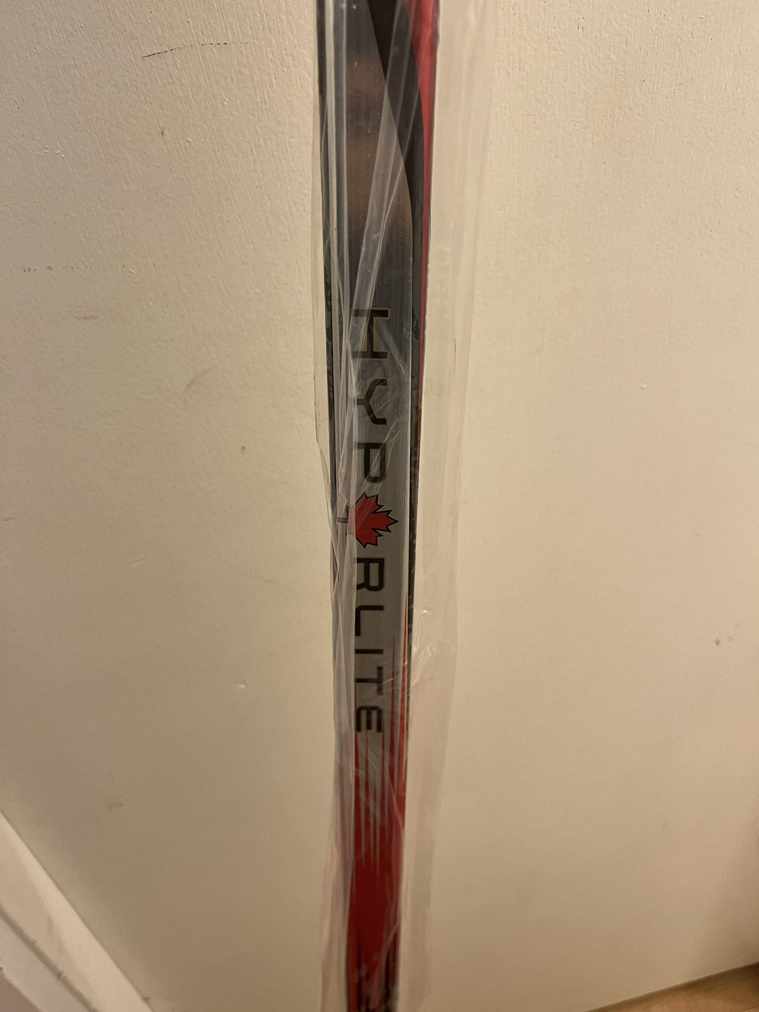 Canada Custom Hyperlite 2 stick left | SidelineSwap