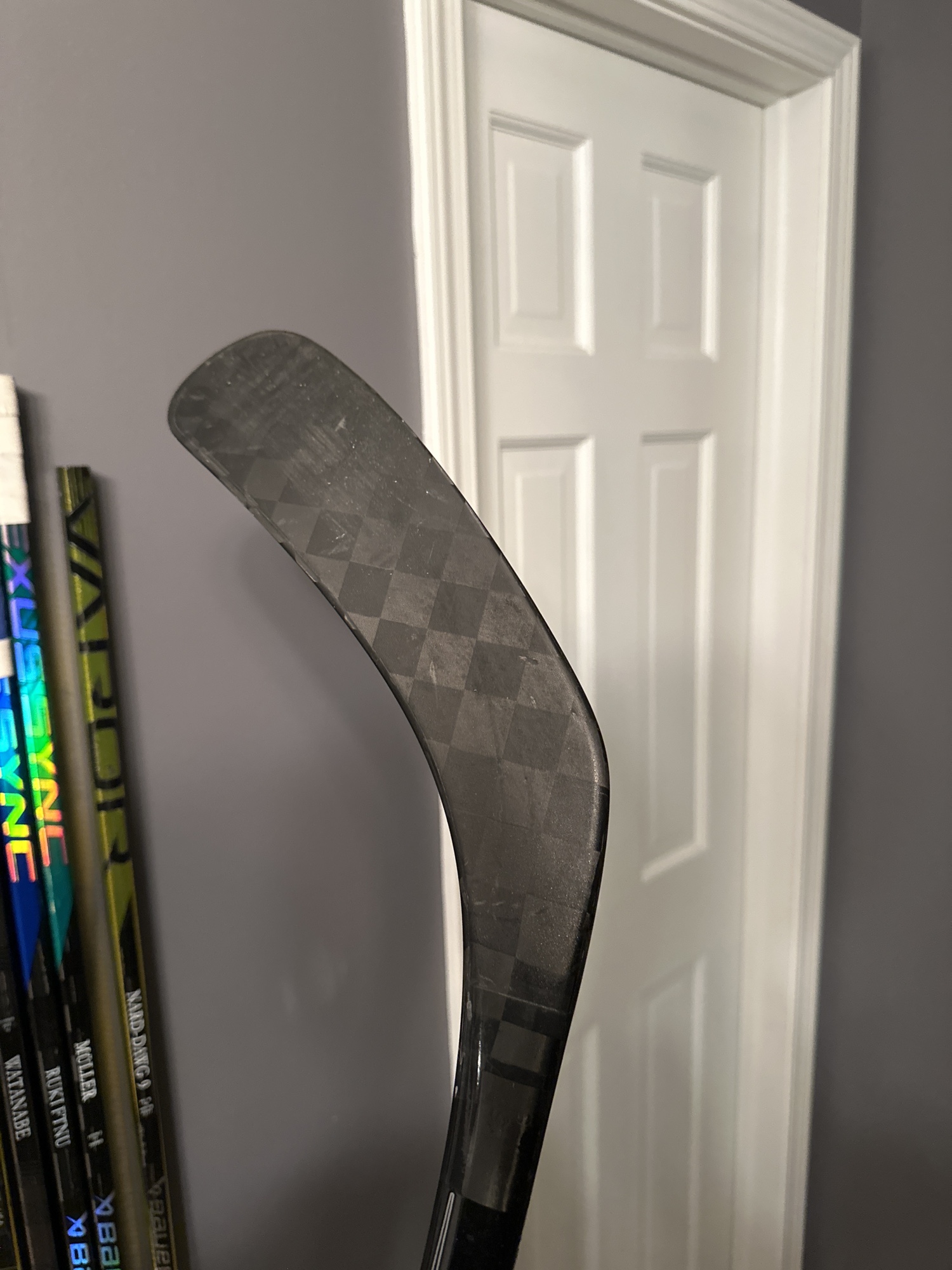 Senior Right Handed custom silver P92 Vapor Hyperlite 2 Hockey Stick ...