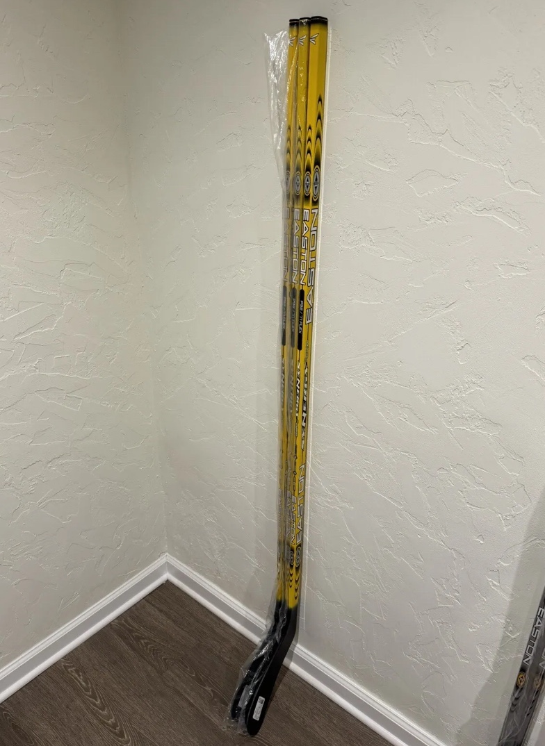 (Bauer) Easton Synergy Hockey Stick / Yellow / Grip / P92 / RH / 77 ...