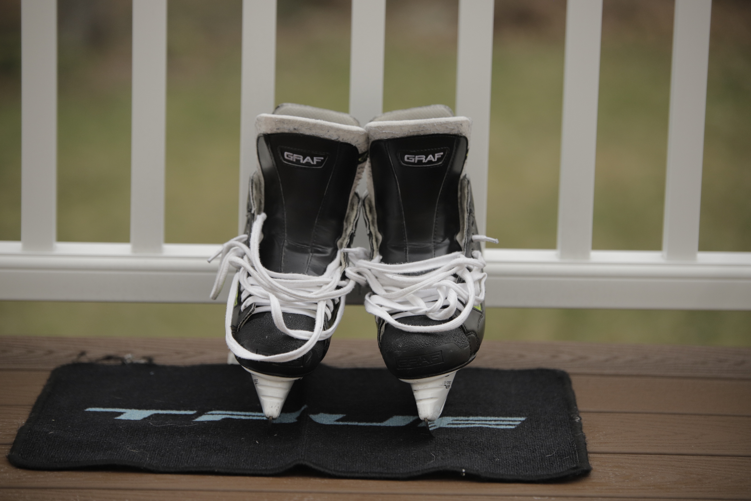 Graf Supra 709 Skates 10 Wide Plus + Bauer Tuuk Lightspeed Edge Holder ...