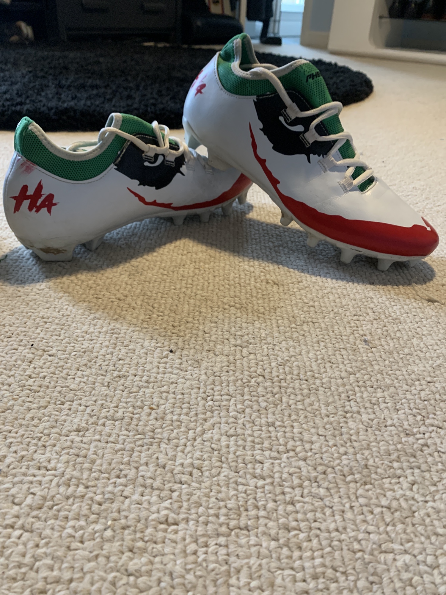 Joker PHENOM football cleats | SidelineSwap