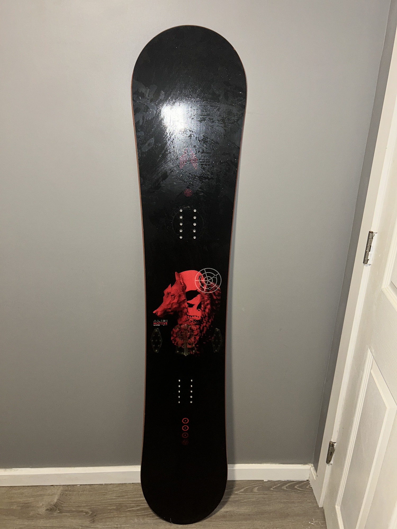 157cm wide Alibi Snowboard | SidelineSwap