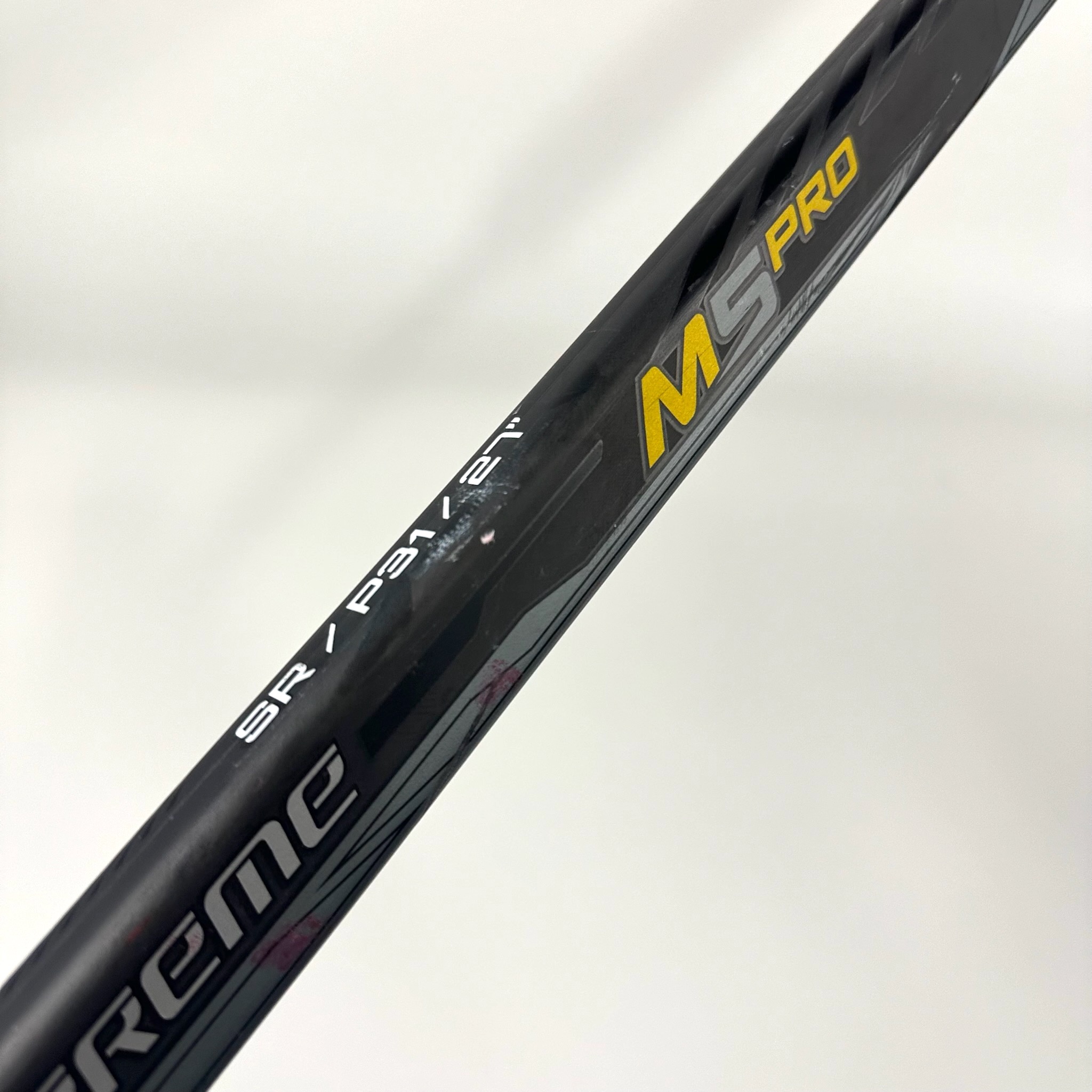 Damaged Bauer M5 Pro Goalie Stick 27" Paddle - P31 curve - #Q62 | SidelineSwap