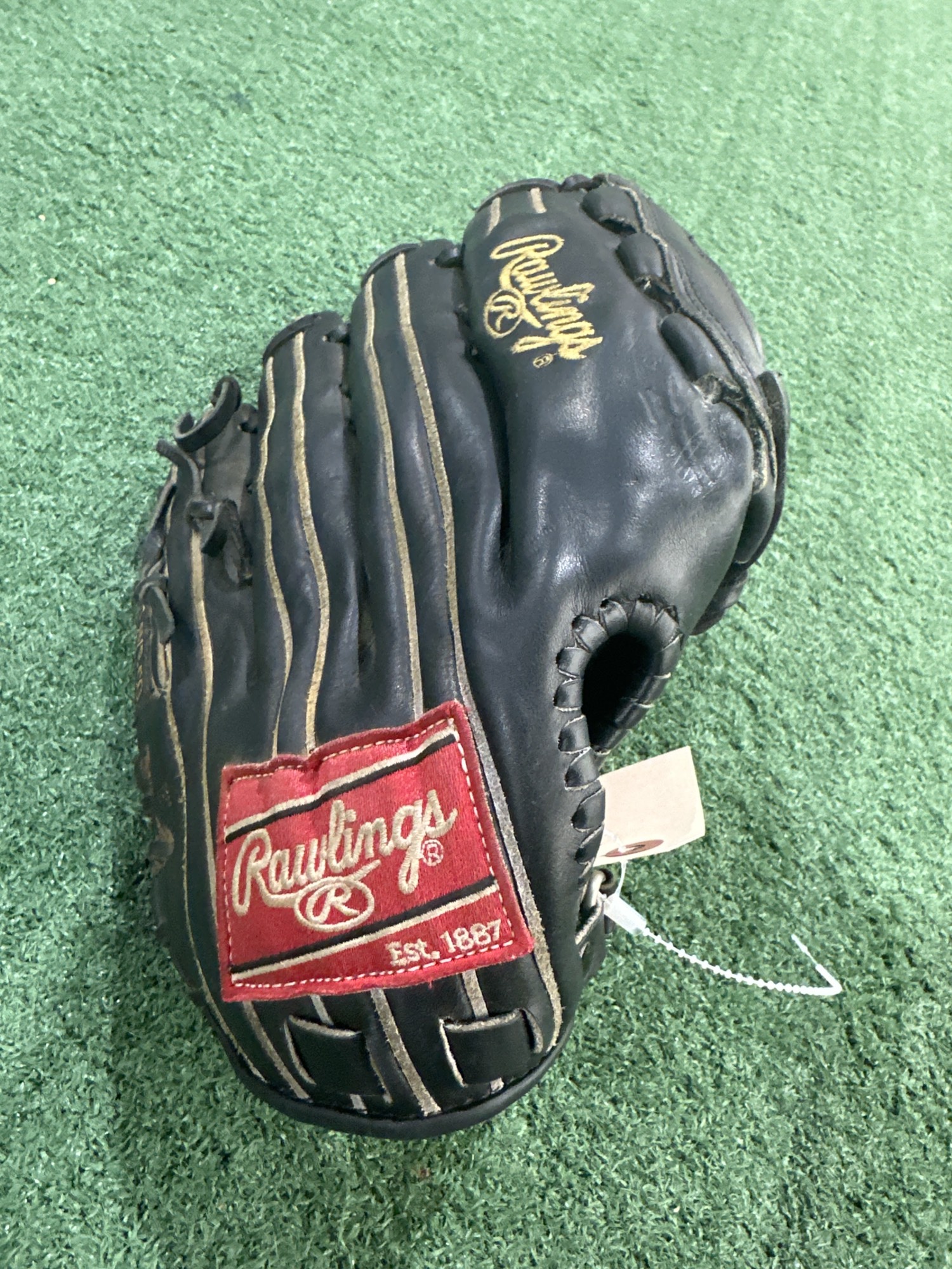 Used Rawlings Heart of the Hide Right Hand Throw Baseball Glove 12.5" | SidelineSwap