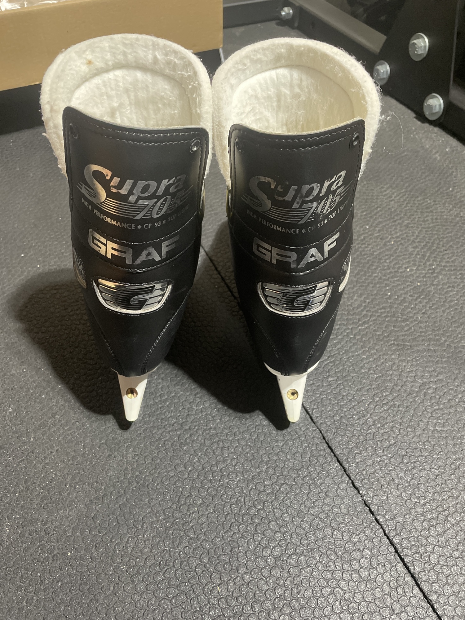 Senior Graf Wide Width 10.5 Supra 705 Hockey Skates | SidelineSwap