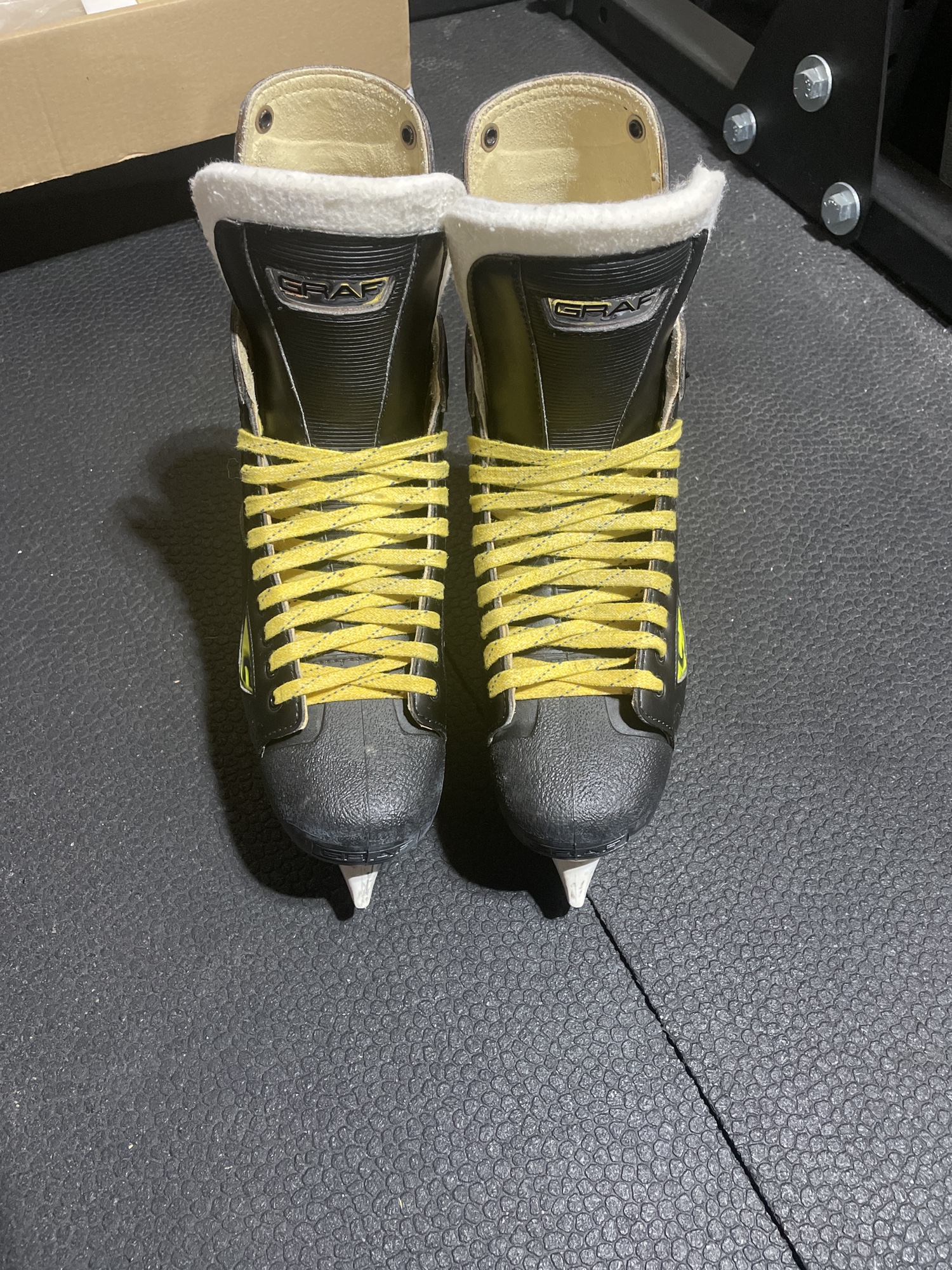 Senior Graf Wide Width 10.5 Supra 705 Hockey Skates | SidelineSwap