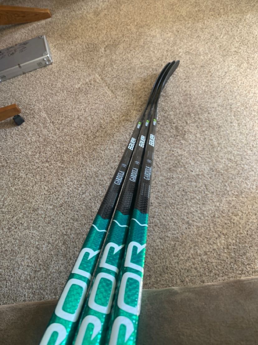 2 New Left Hand P92 Pro Stock Vapor Hyperlite Hockey Sticks | SidelineSwap