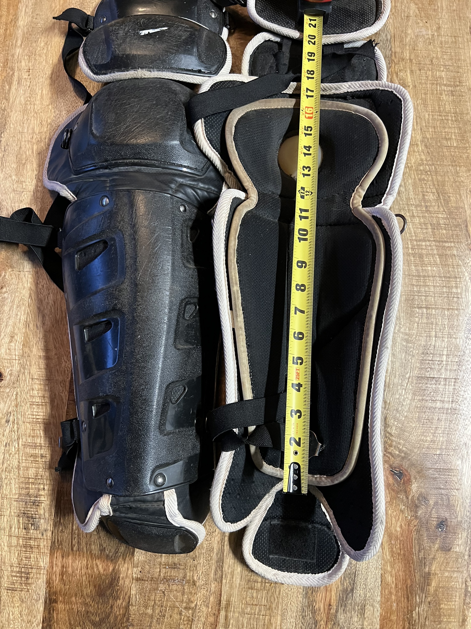 Nike Catchers Leg Guards | SidelineSwap