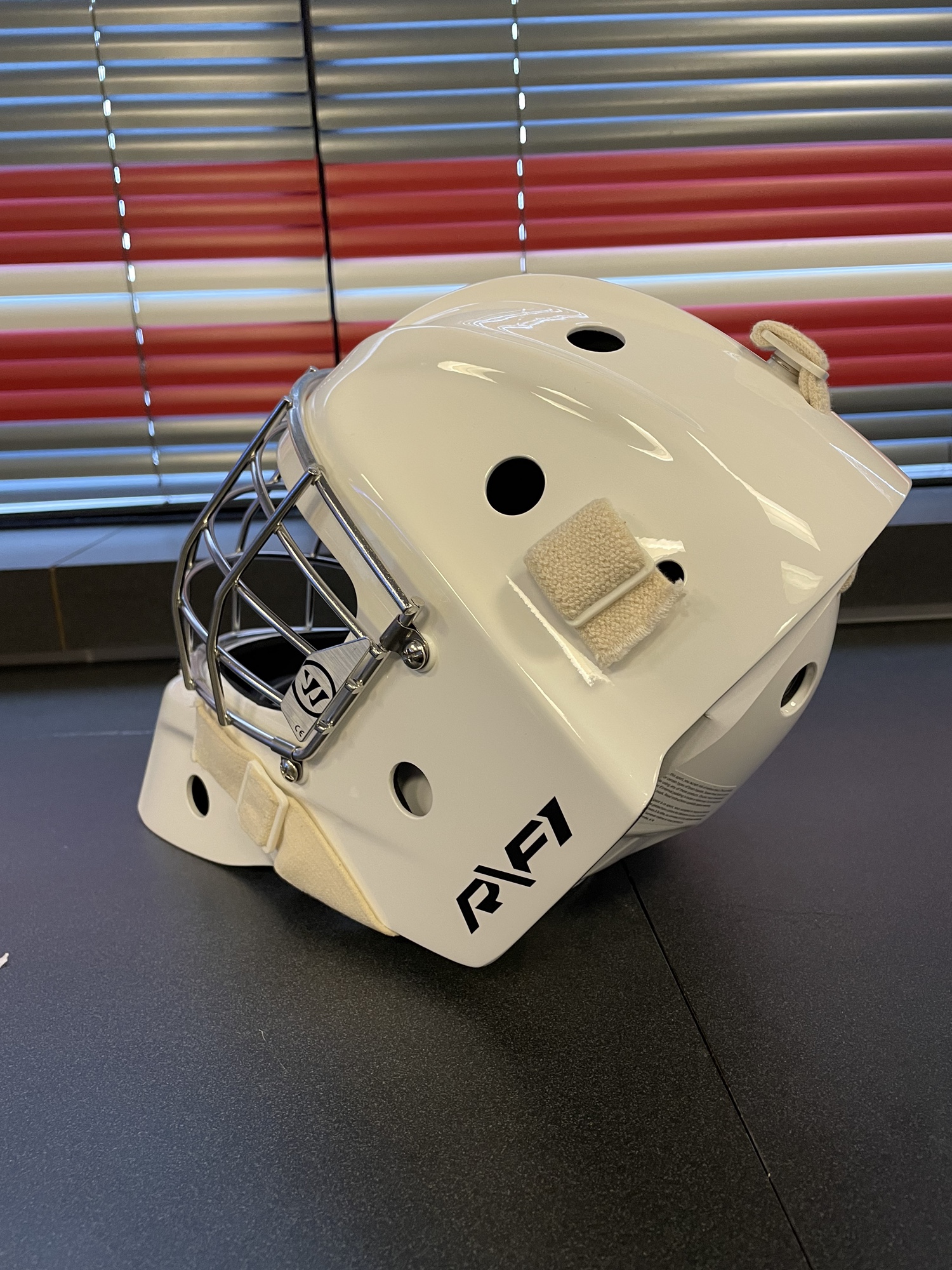 New Warrior Pro Stock R/F1 Pro Goalie Mask | SidelineSwap