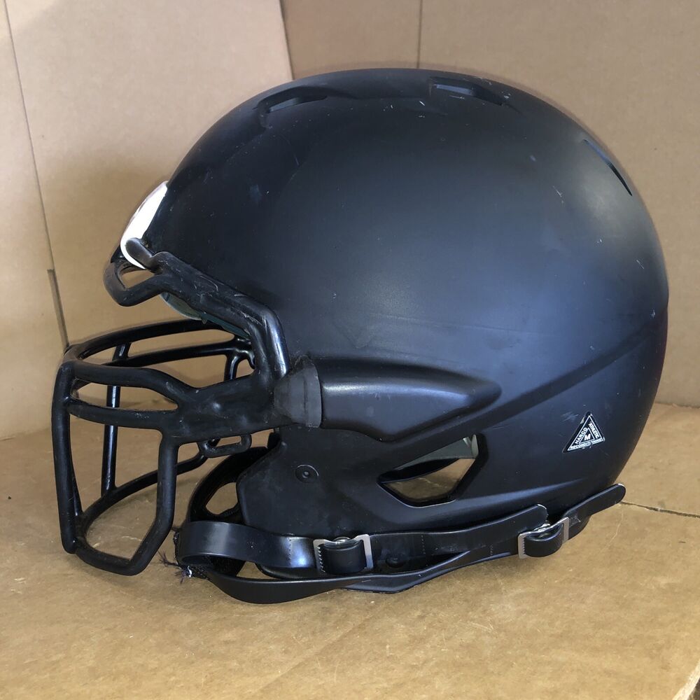 USED SCHUTT ADULT ION 4D - MEDIUM - FLAT BLACK | SidelineSwap