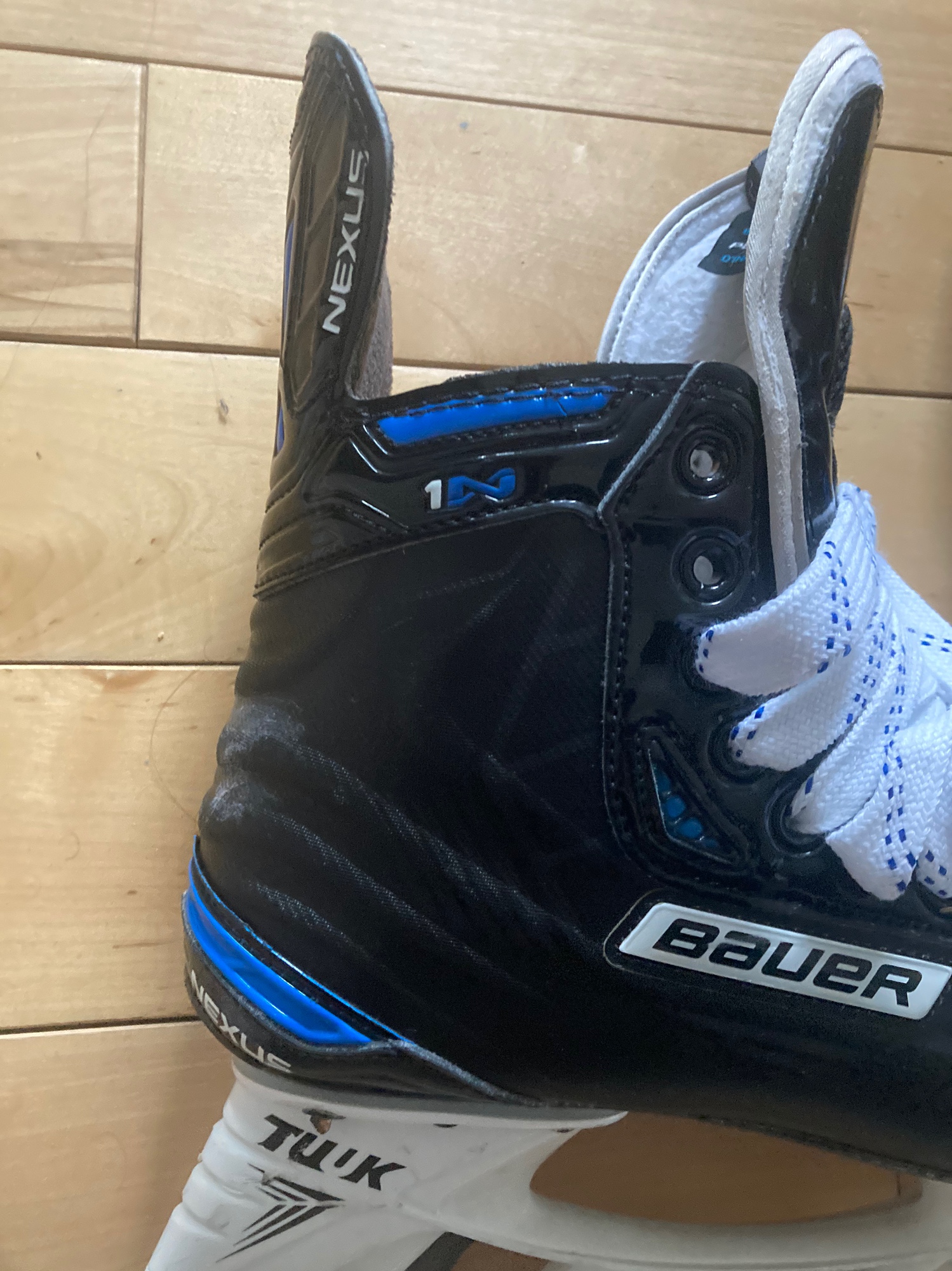 Bauer Nexus 1N “V-Cut” pro stock skates - 6.5 D | SidelineSwap