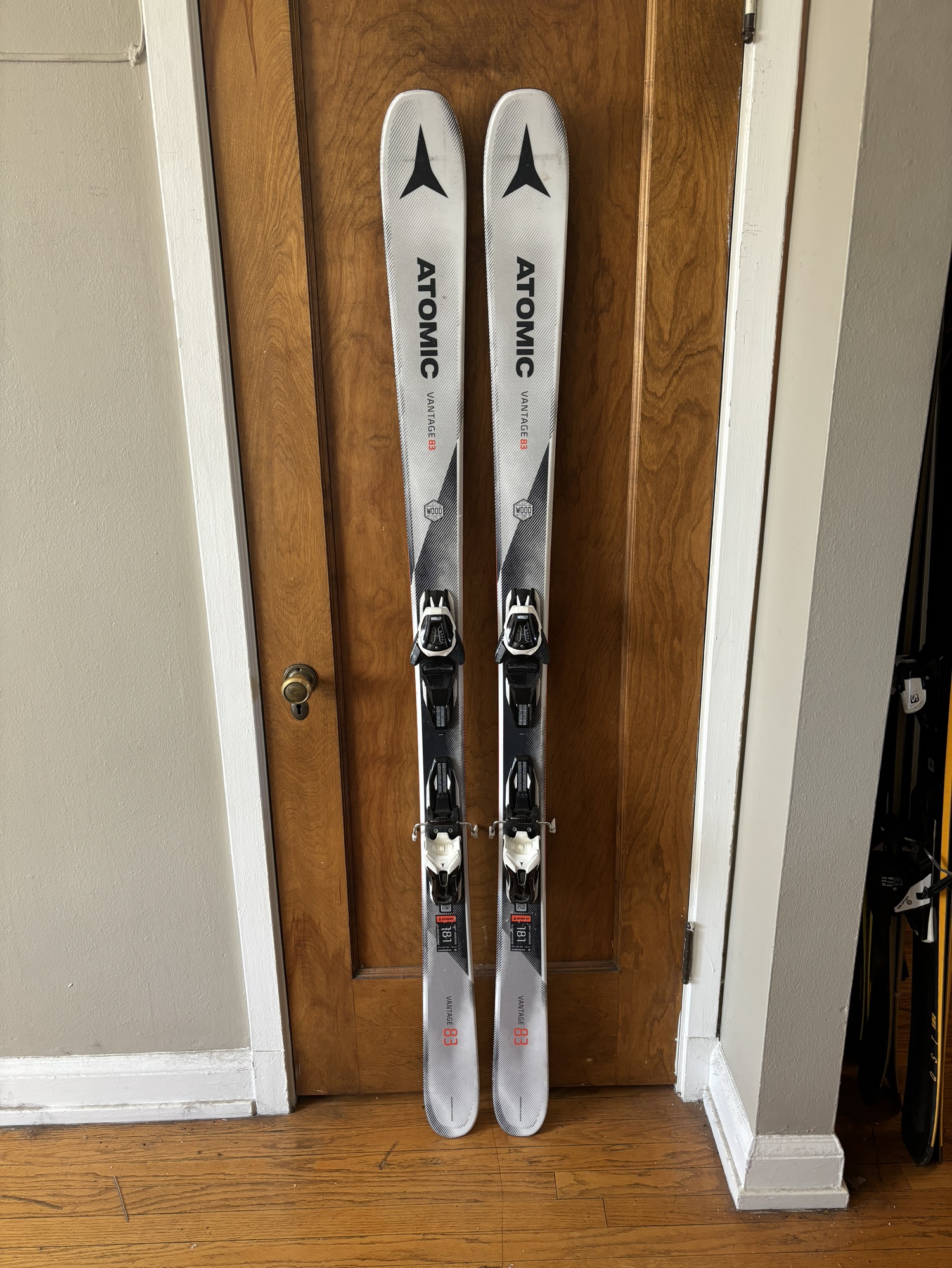 Atomic Vantage 83 181cm with Adjustable Atomic Lithium 10 Bindings | SidelineSwap