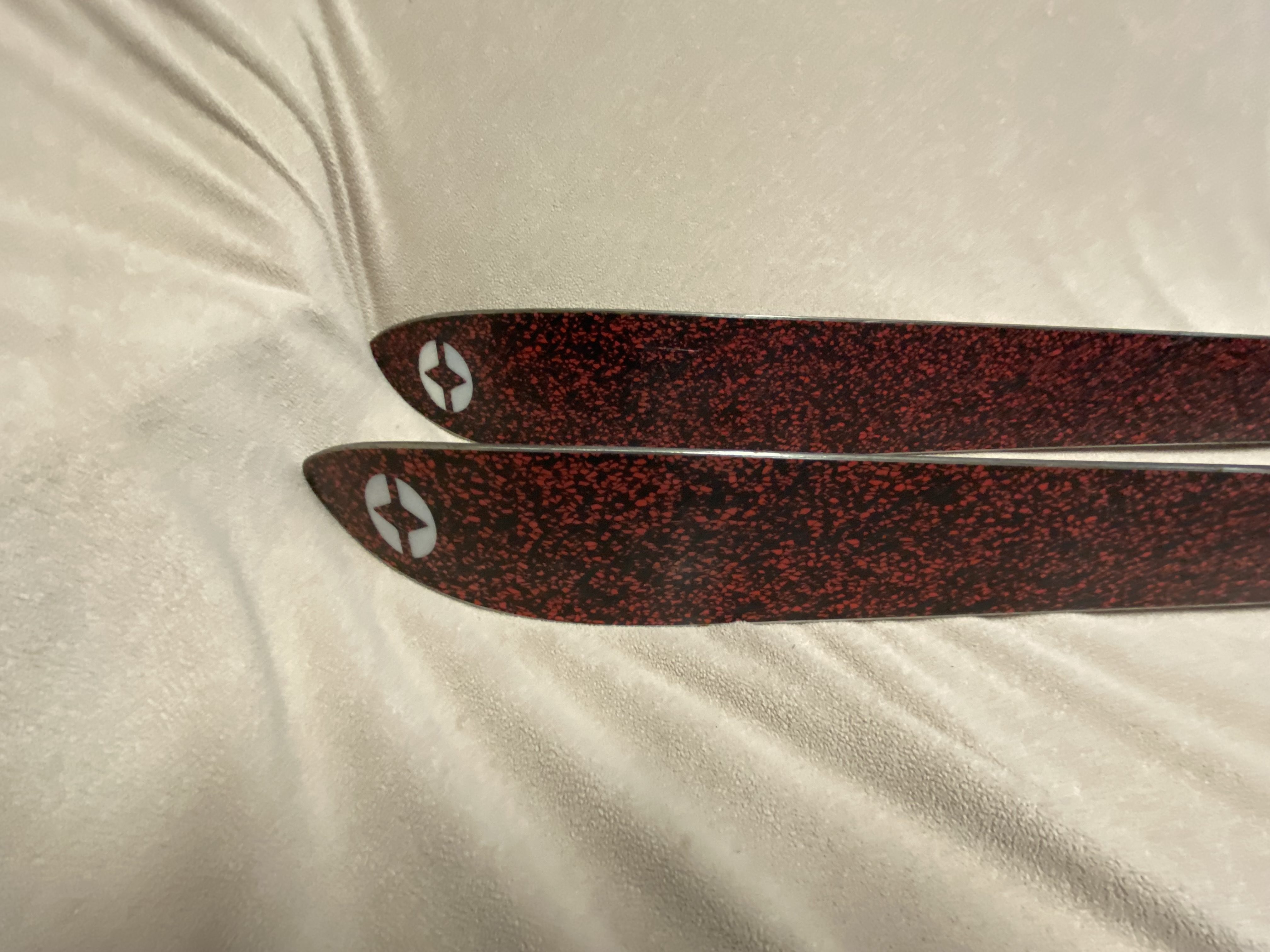 Used Olin Kinetic Skis 180cm With Salomon 700 Bindings | SidelineSwap