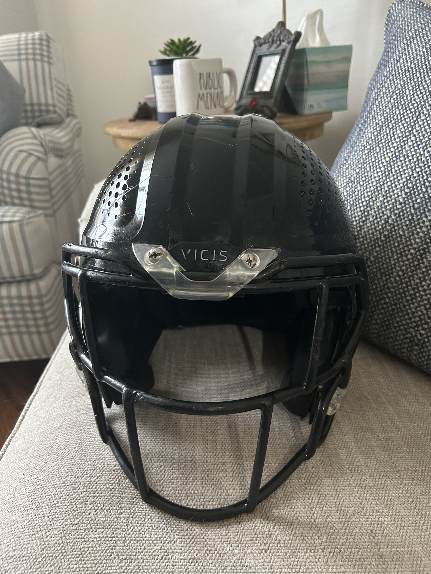 Vicis Zero 2 Football Helmet-size: Medium | SidelineSwap