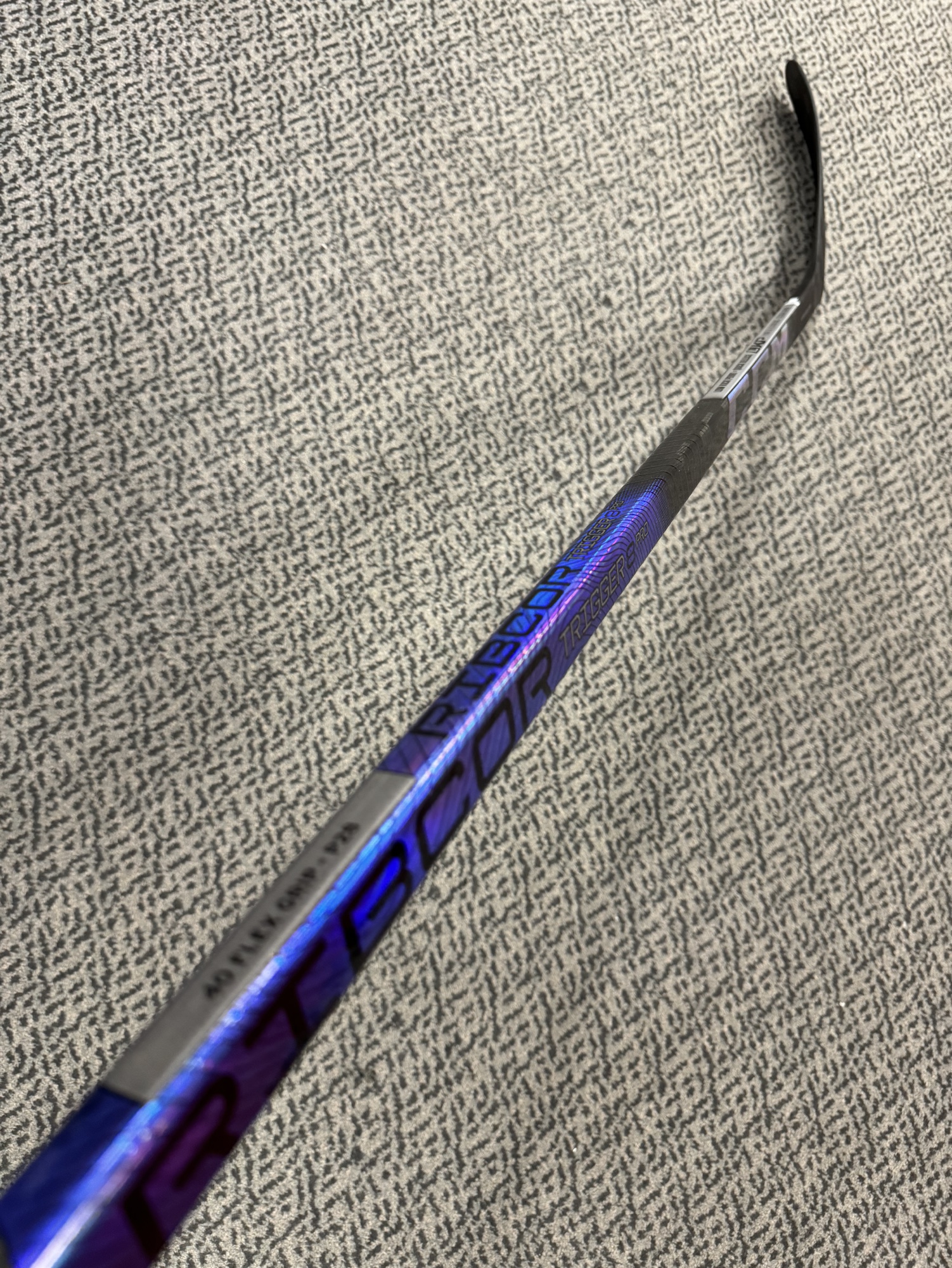 CCM Trigger 8 Pro 70 flex P28 curve left hand stick | SidelineSwap