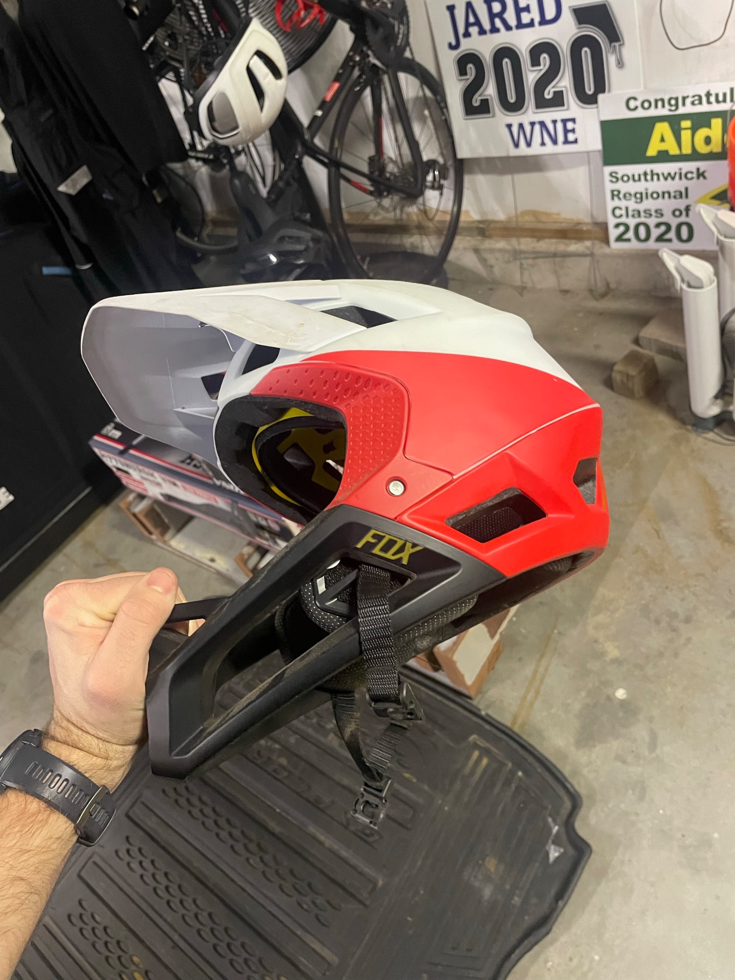 Fox Proframe Large | SidelineSwap