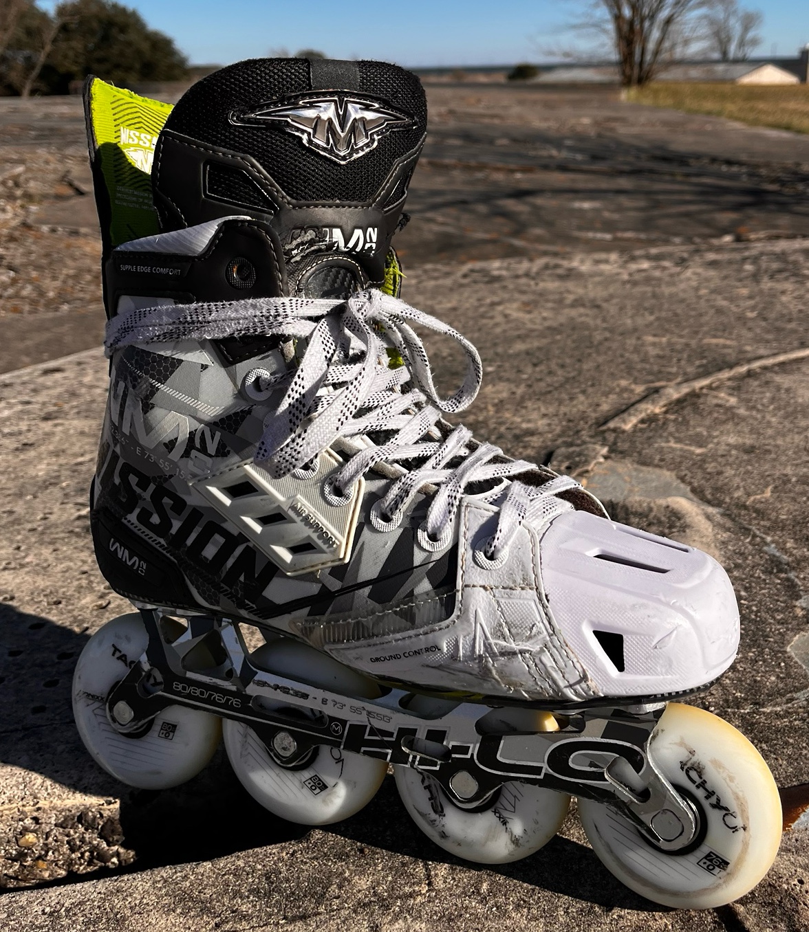 Used Mission Wm02 Size 7.5 roller hockey skates | SidelineSwap