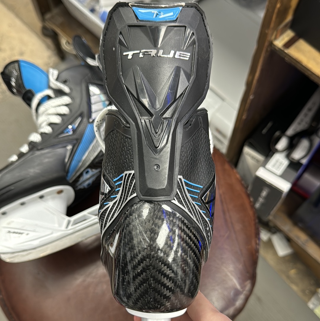 Senior Used True TF9 Hockey Skates Regular Width 6 | SidelineSwap
