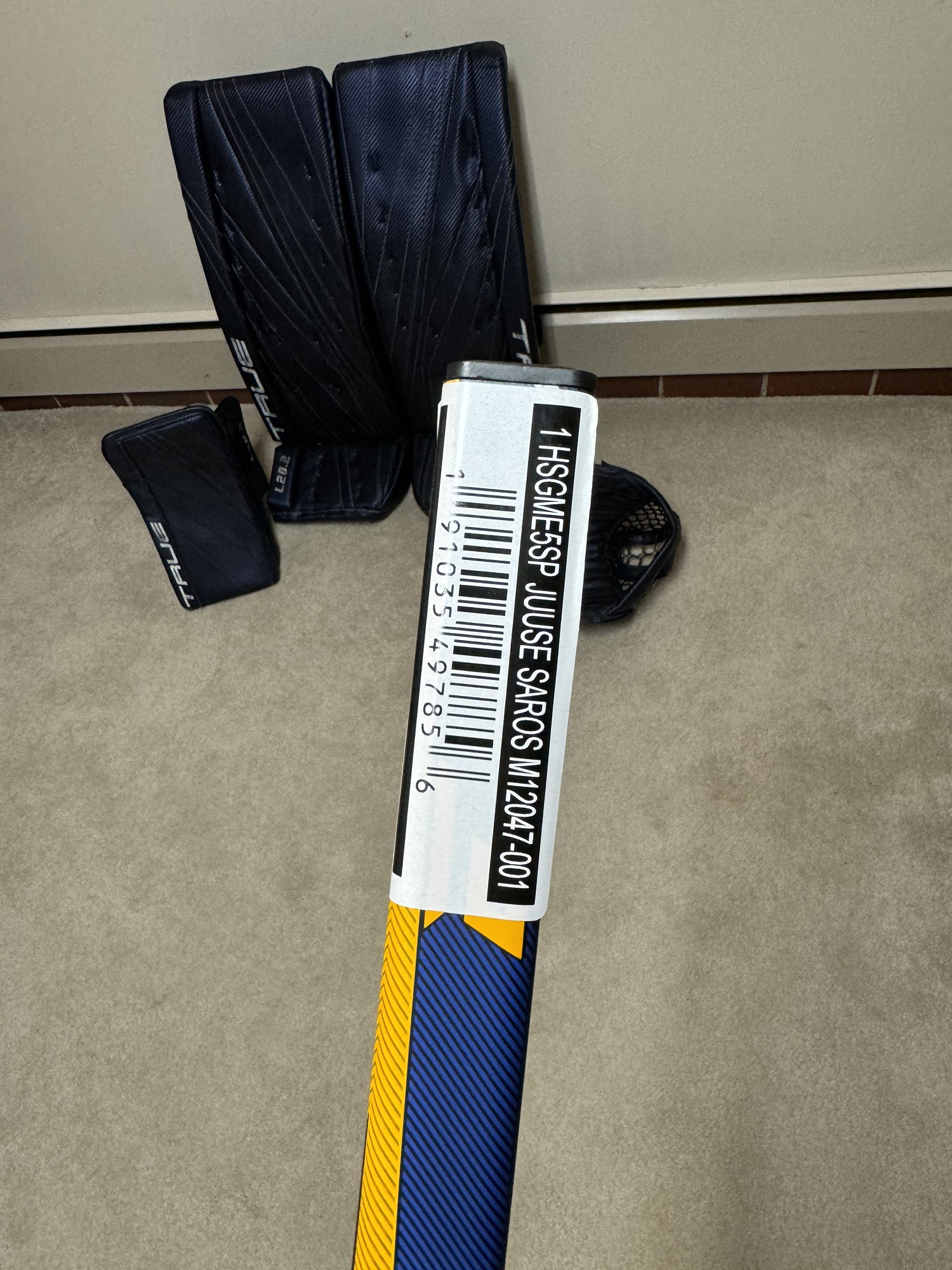 Juuse Saros Nashville Predators Brand New CCM Eflex 5 Custom Goalie ...