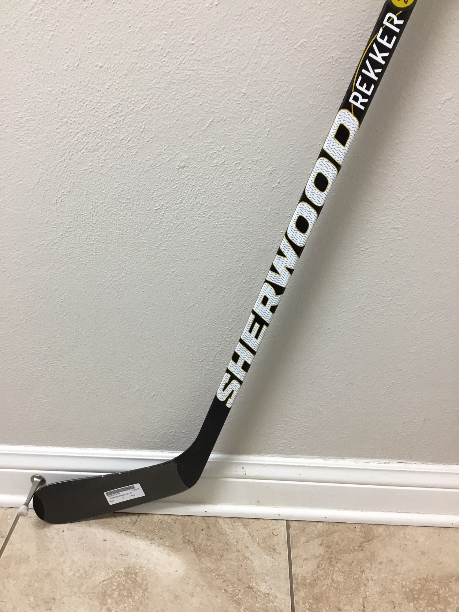 Sherwood Rekker Element Three Sr 75 Right PP26 Hockey Stick | SidelineSwap