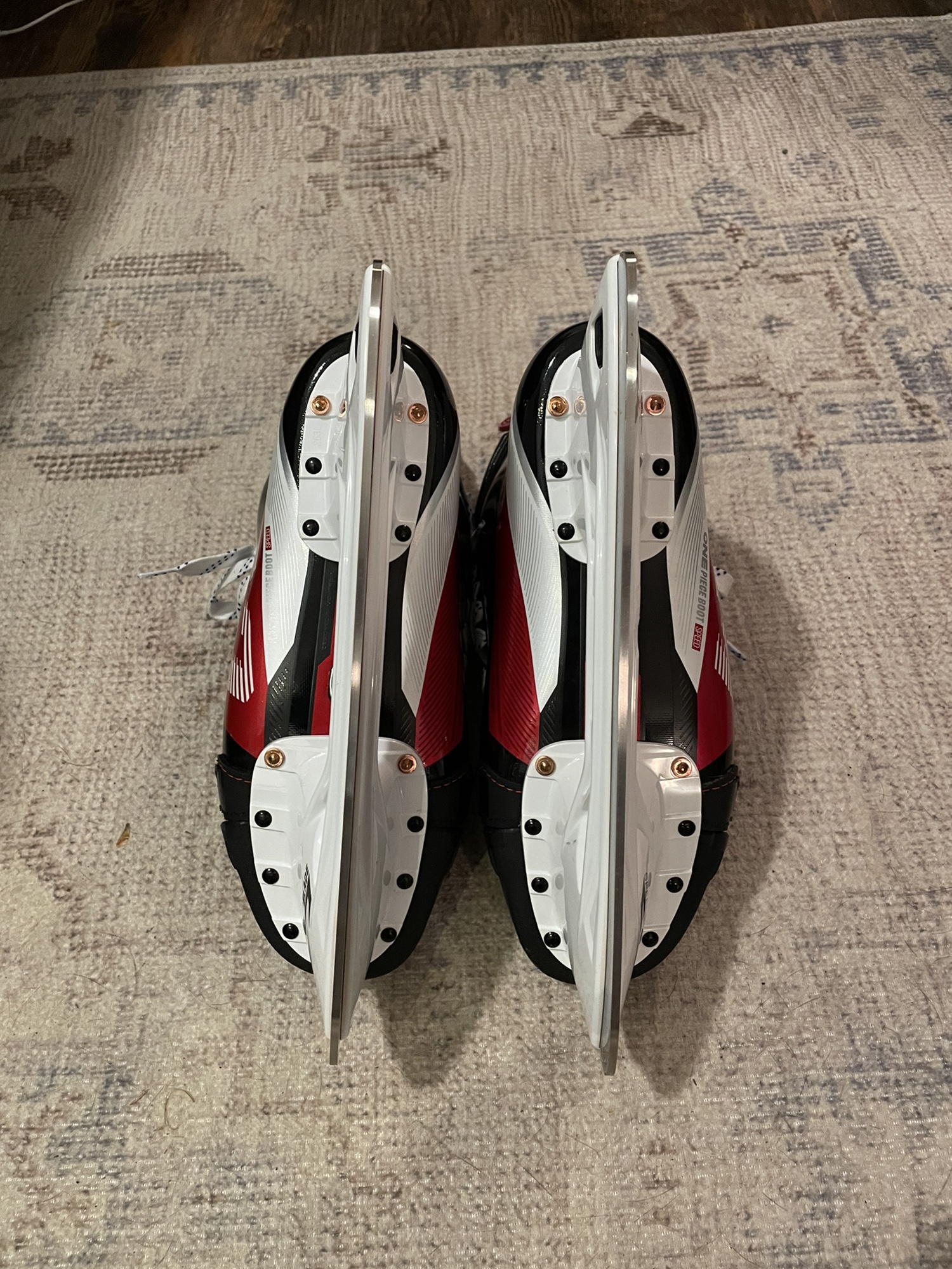 **NEW** CCM JetSpeed FT4 Pro Hockey Skates Size 7.5 | SidelineSwap