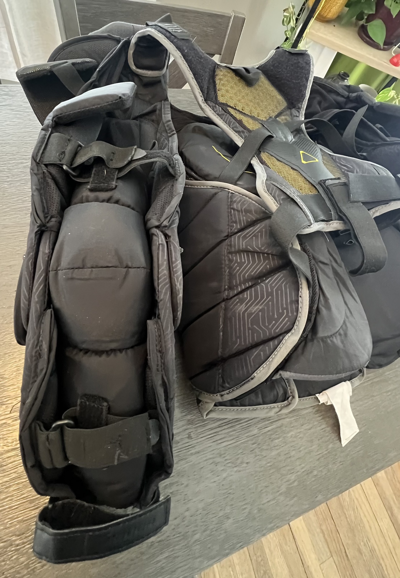 Used Small Bauer Mach Goalie Chest Protector | SidelineSwap