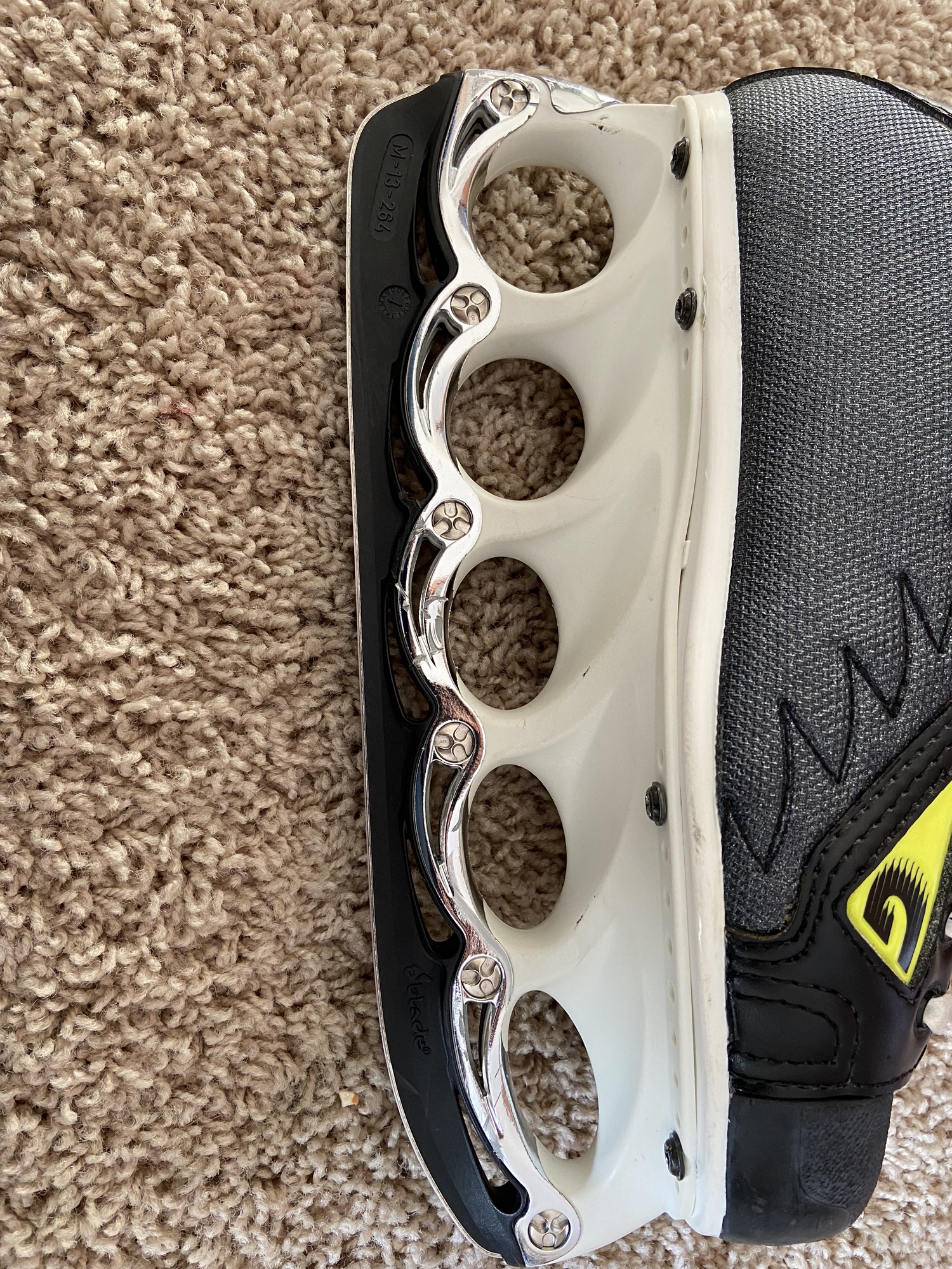 Graf Supra 735 with T Blade system, size 7 | SidelineSwap