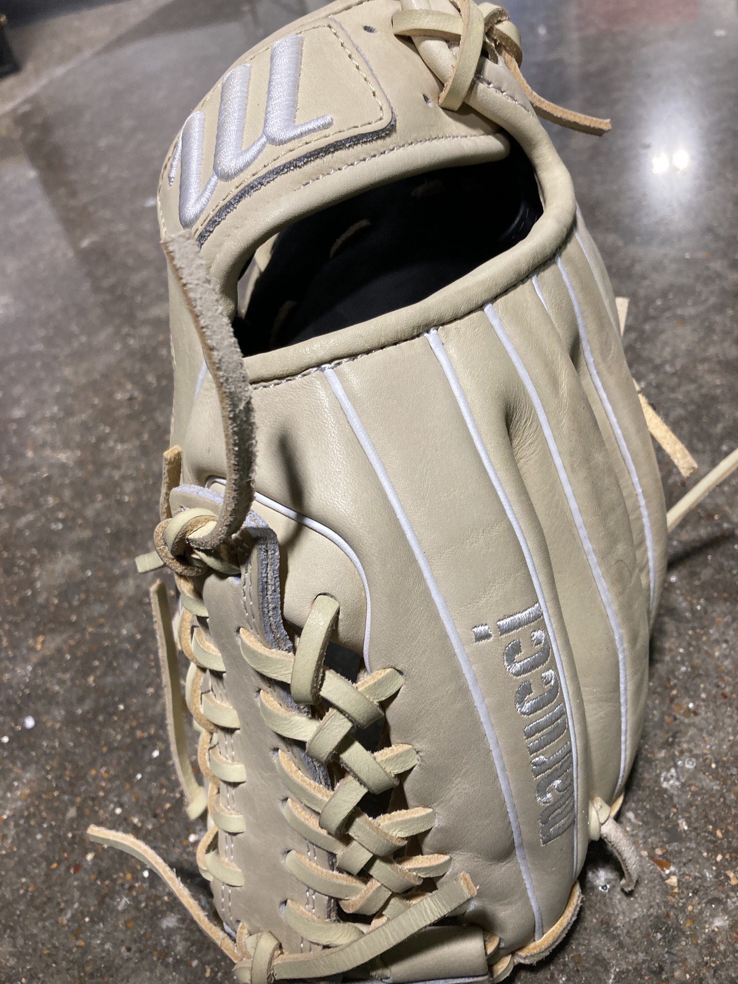 Used Marucci Ascension Series Baseball Glove Model AS44A6 11.75 ... Used Marucci Ascension Series Baseball Glove Model AS44A6 11.75 ...