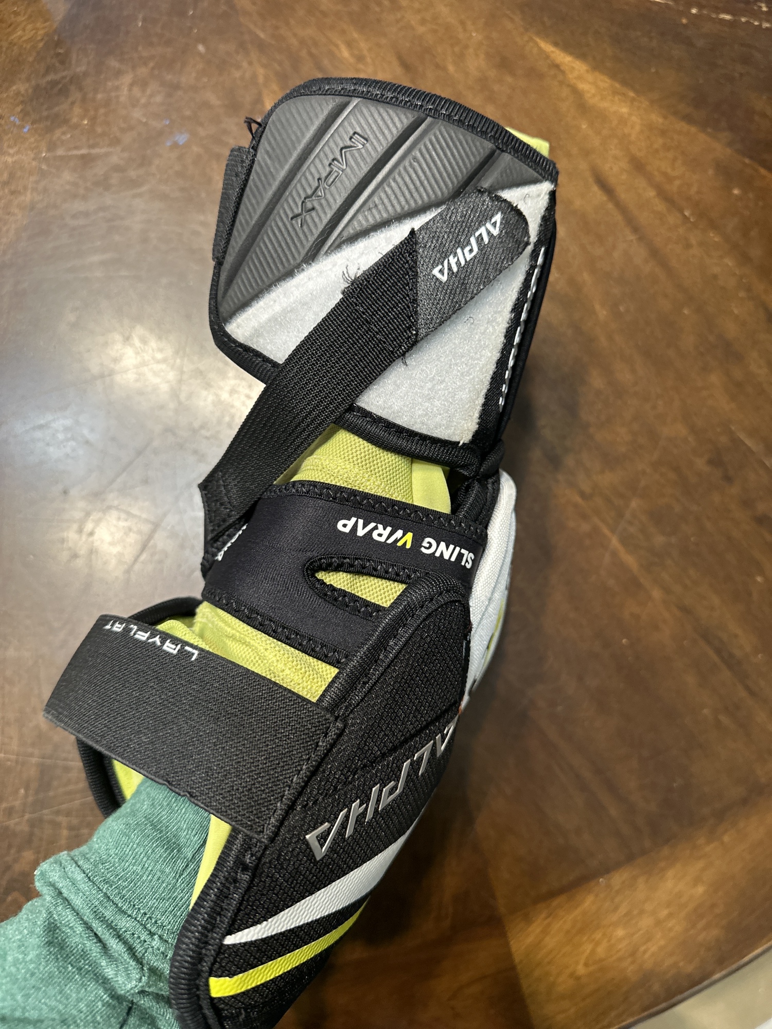 Used Medium Warrior Alpha LX Pro Elbow Pads | SidelineSwap