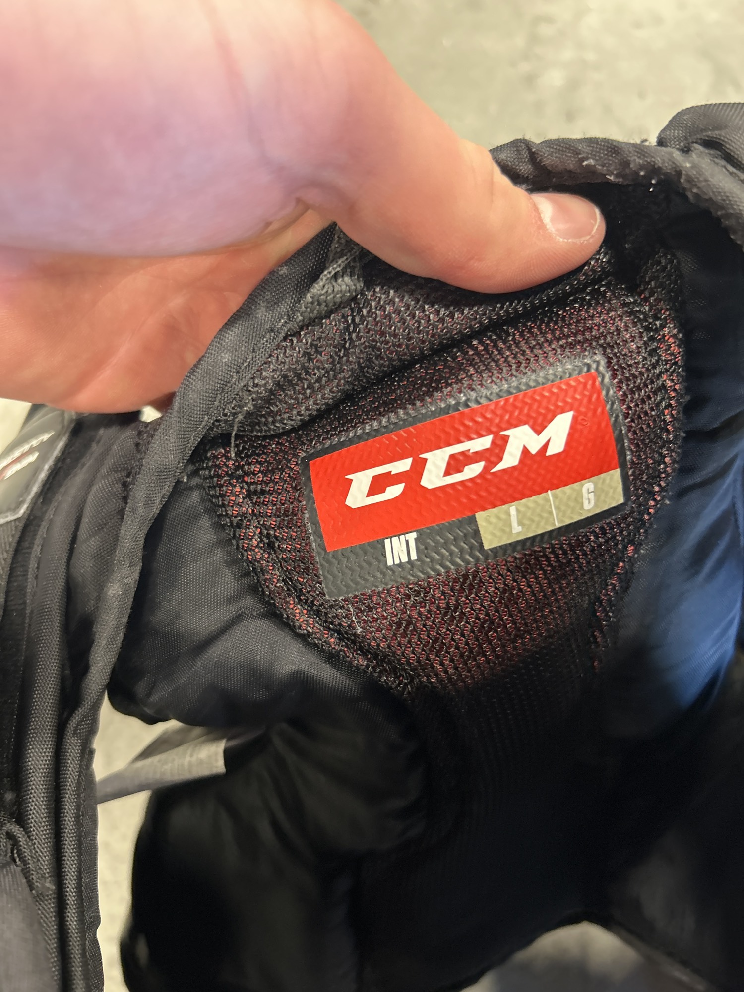 Used Intermediate CCM Extreme Flex E2.9 Hockey Goalie Chest Protector ...