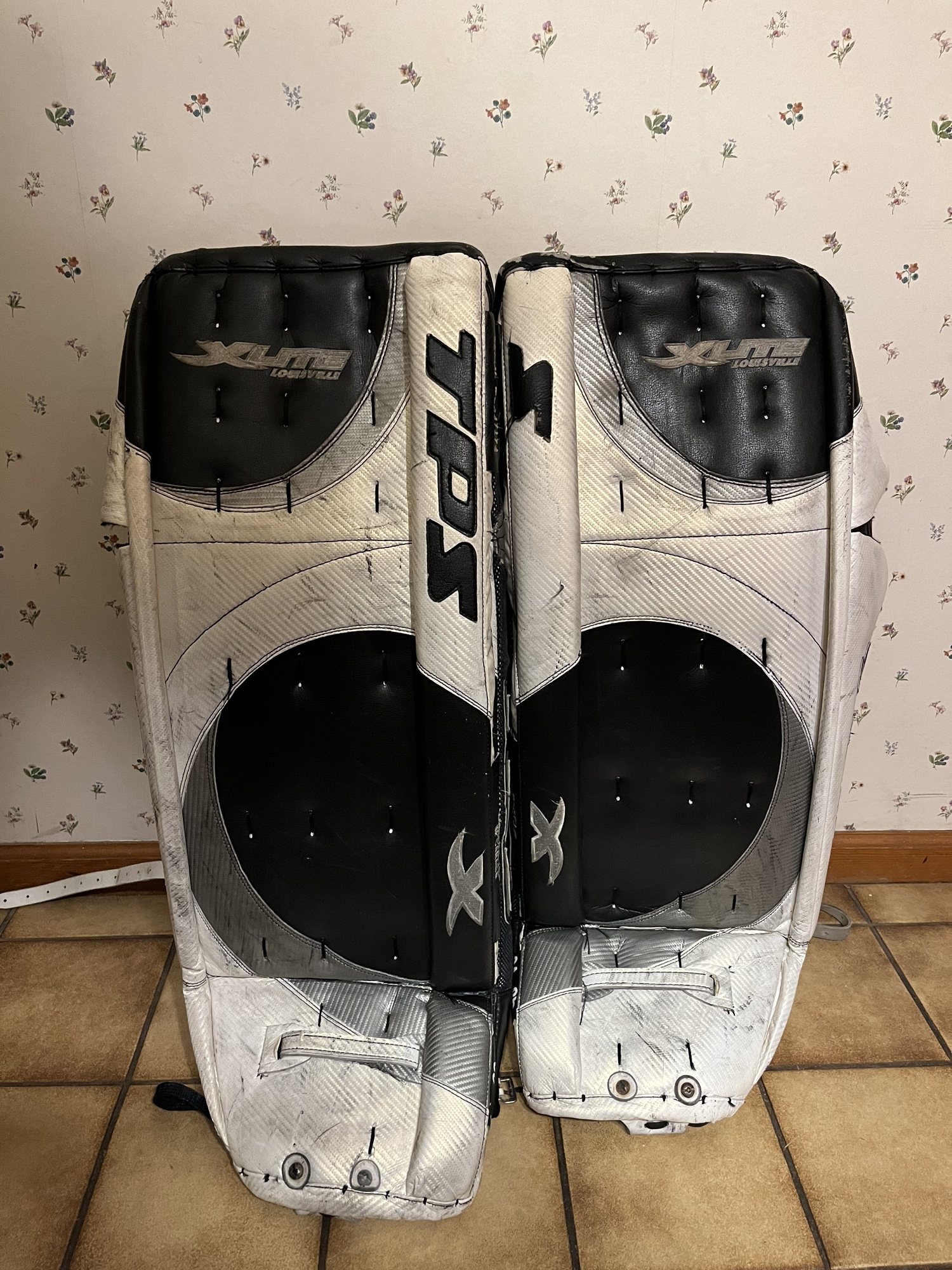 34" TPS Goalie Leg Pads | SidelineSwap