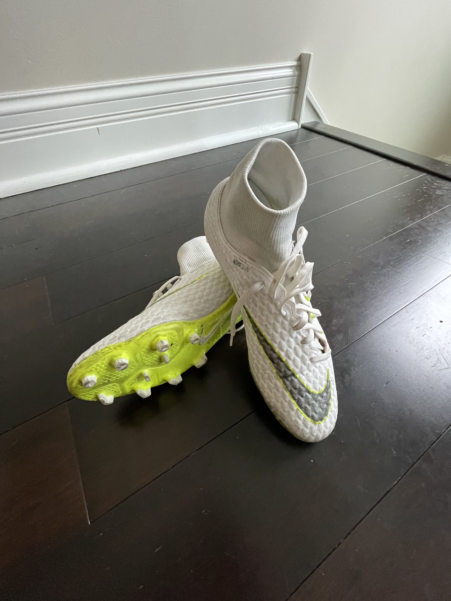 Nike Phantom Pro cleats | SidelineSwap