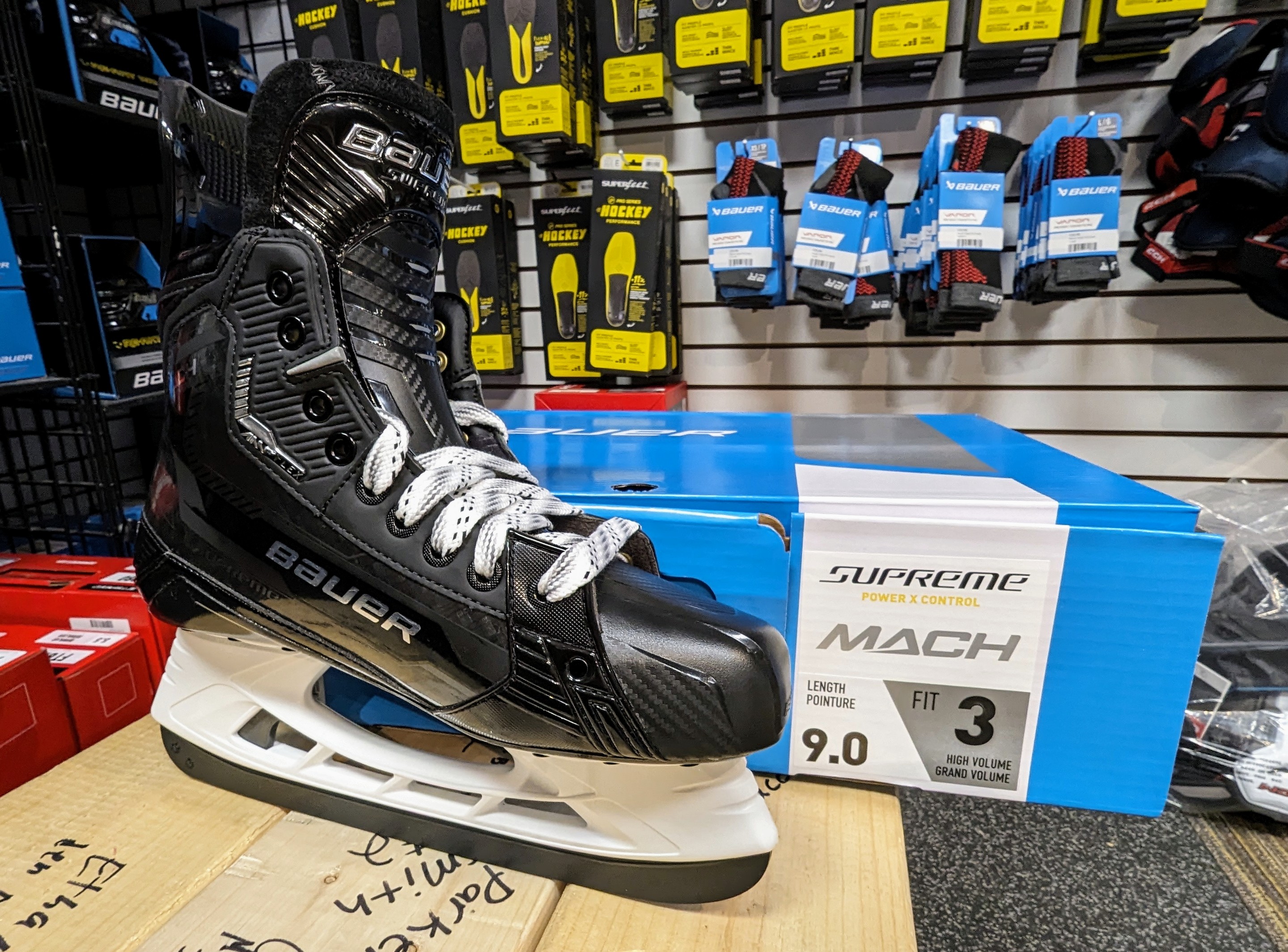 New Bauer Supreme Mach Hockey Skates, Senior 9.0, Fit 3, Bauer LS Pulse ...