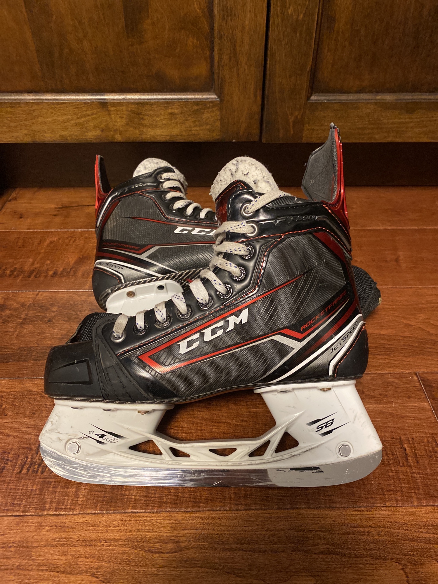 Ccm jetspeed ft 390 skates | SidelineSwap
