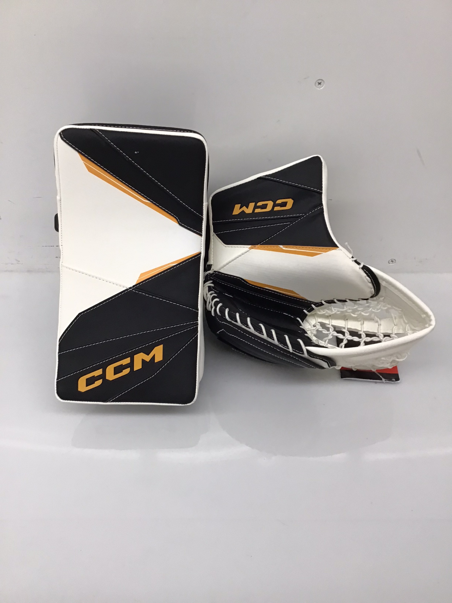 Brand New Junior CCM Axis 2.5 Full Set | SidelineSwap