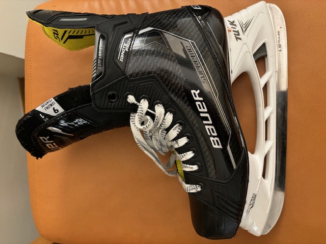 Senior New Bauer Supreme Ignite Pro+ Hockey Skates Regular Width 9 ...