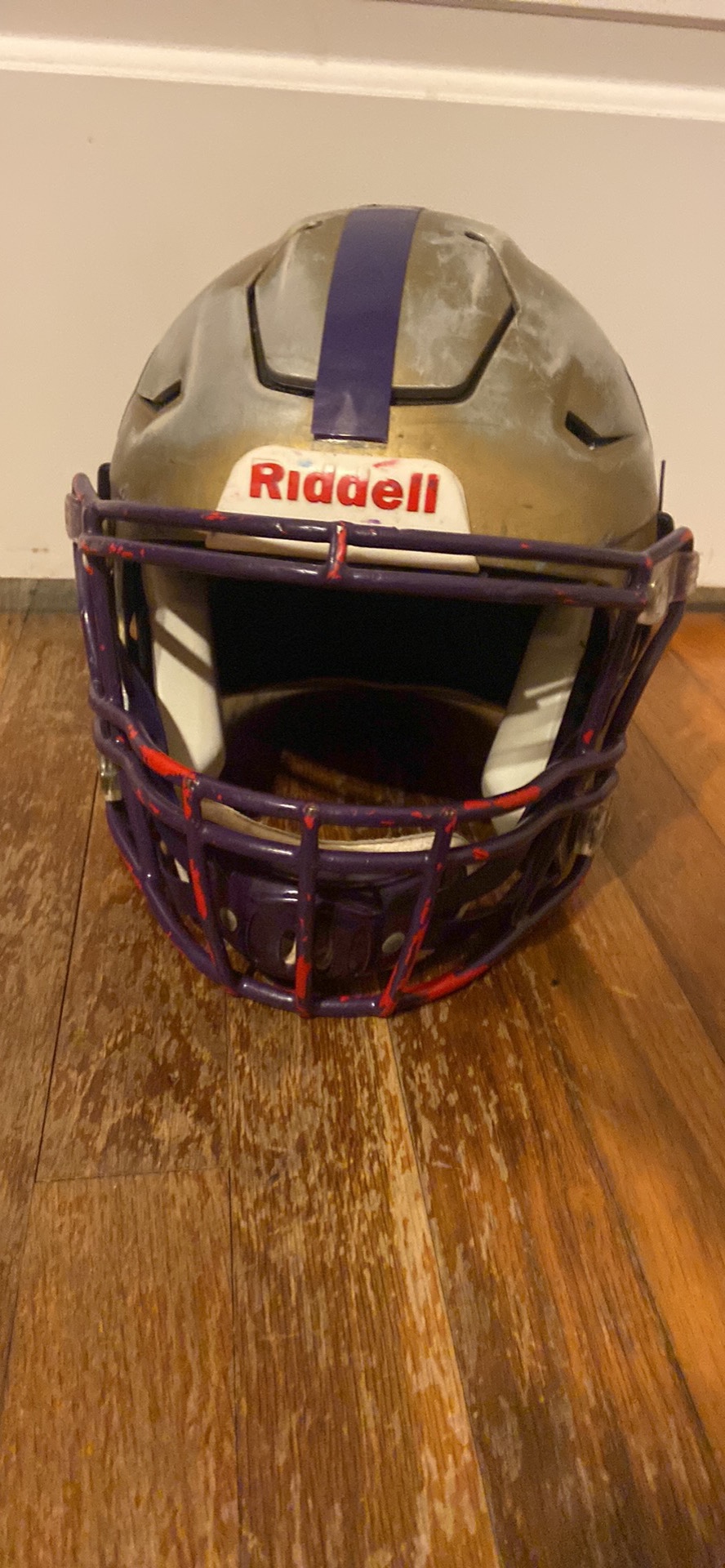 Adult Russell Football helmet | SidelineSwap