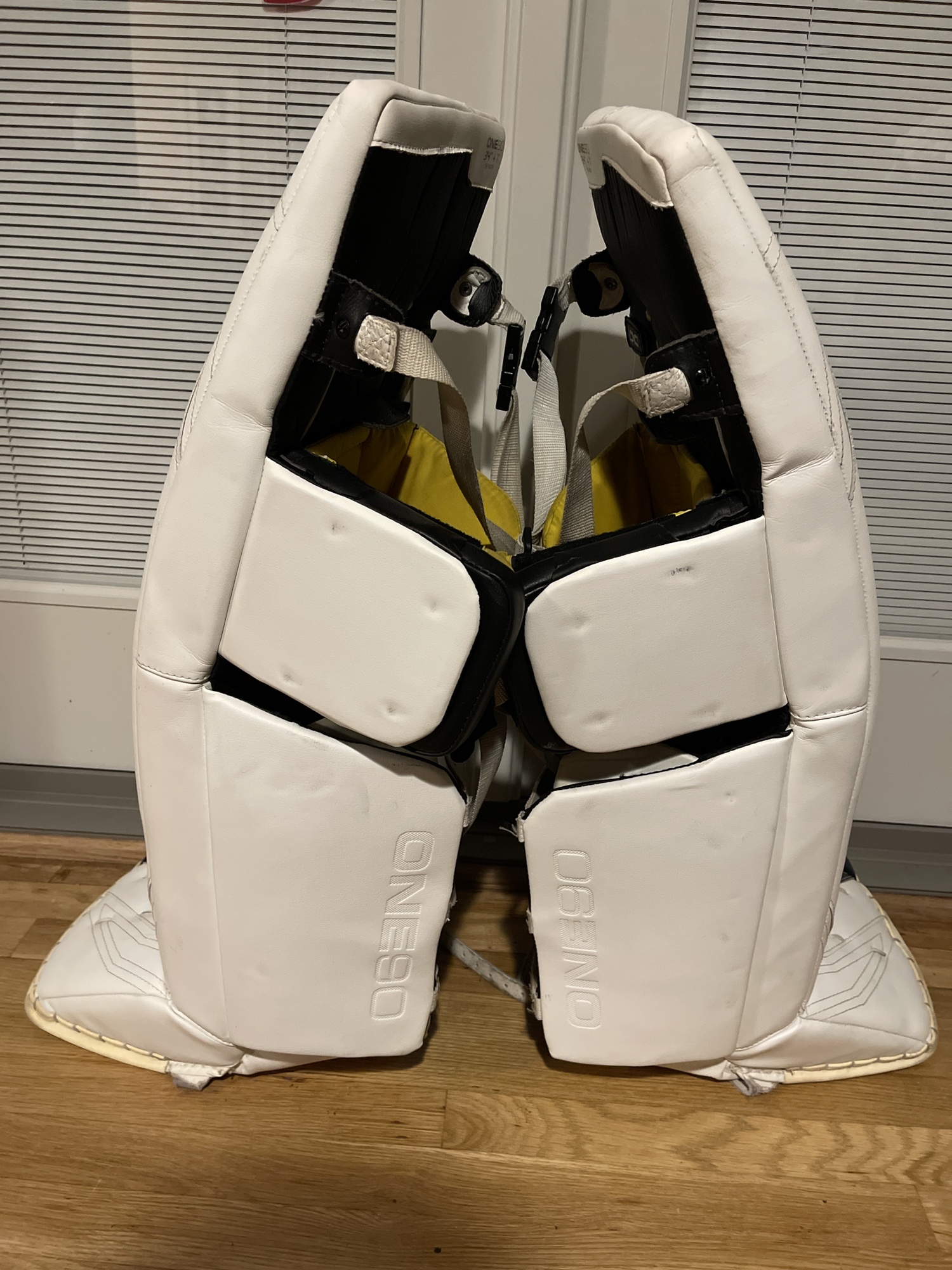 34" Bauer Supreme one90 Goalie Leg Pads | SidelineSwap