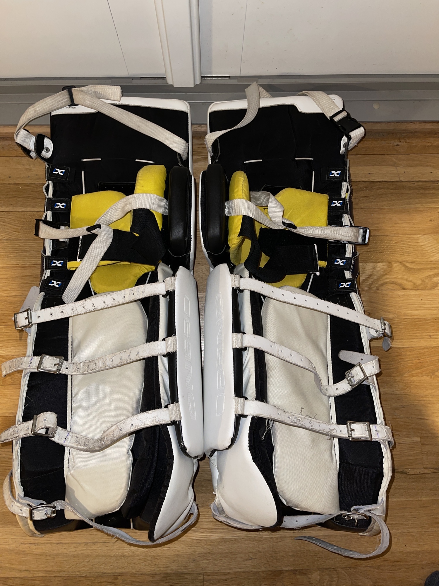 34" Bauer Supreme one90 Goalie Leg Pads | SidelineSwap