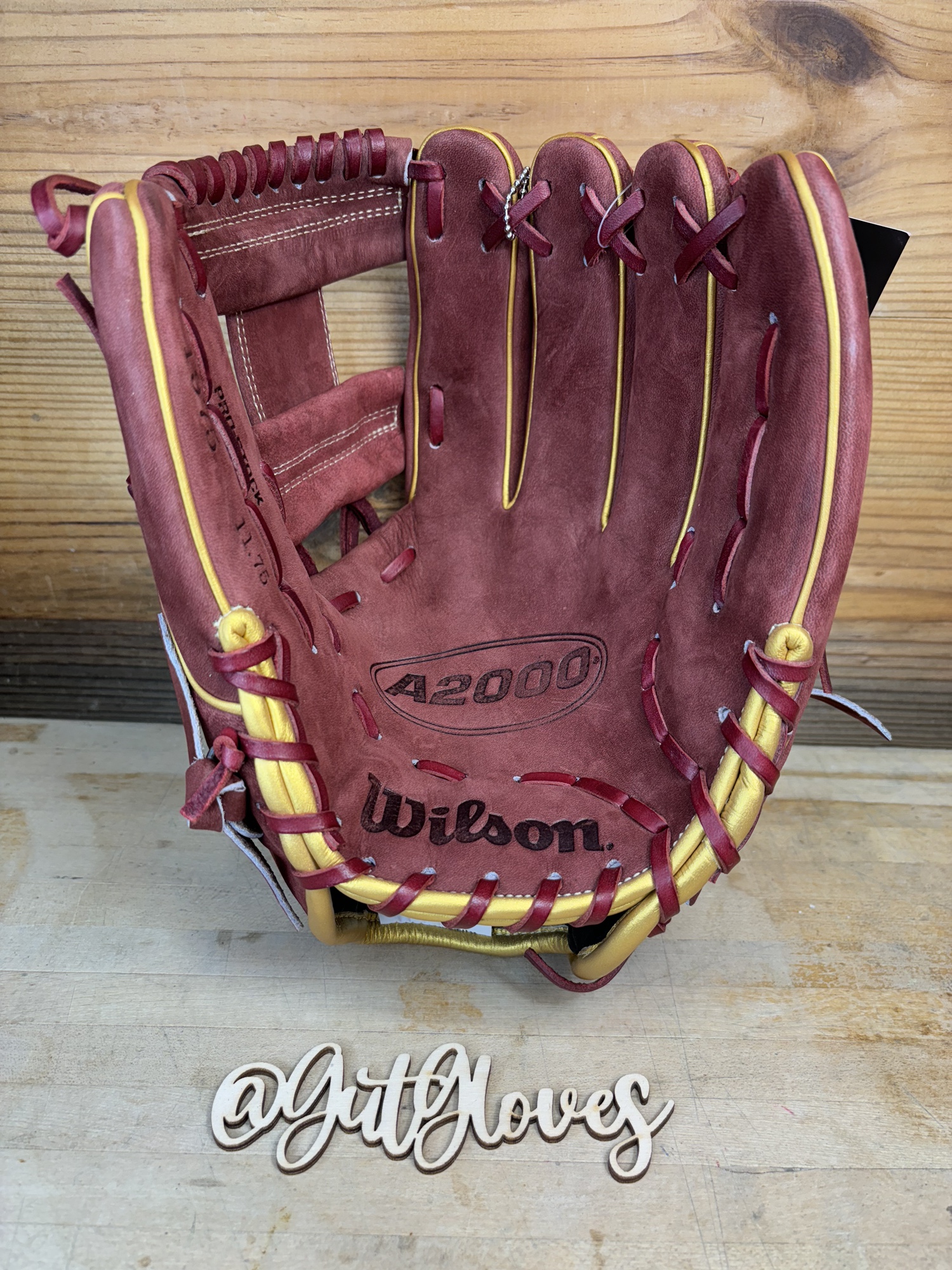 Wilson A2000 11.75" 1975 Limited Edition | SidelineSwap