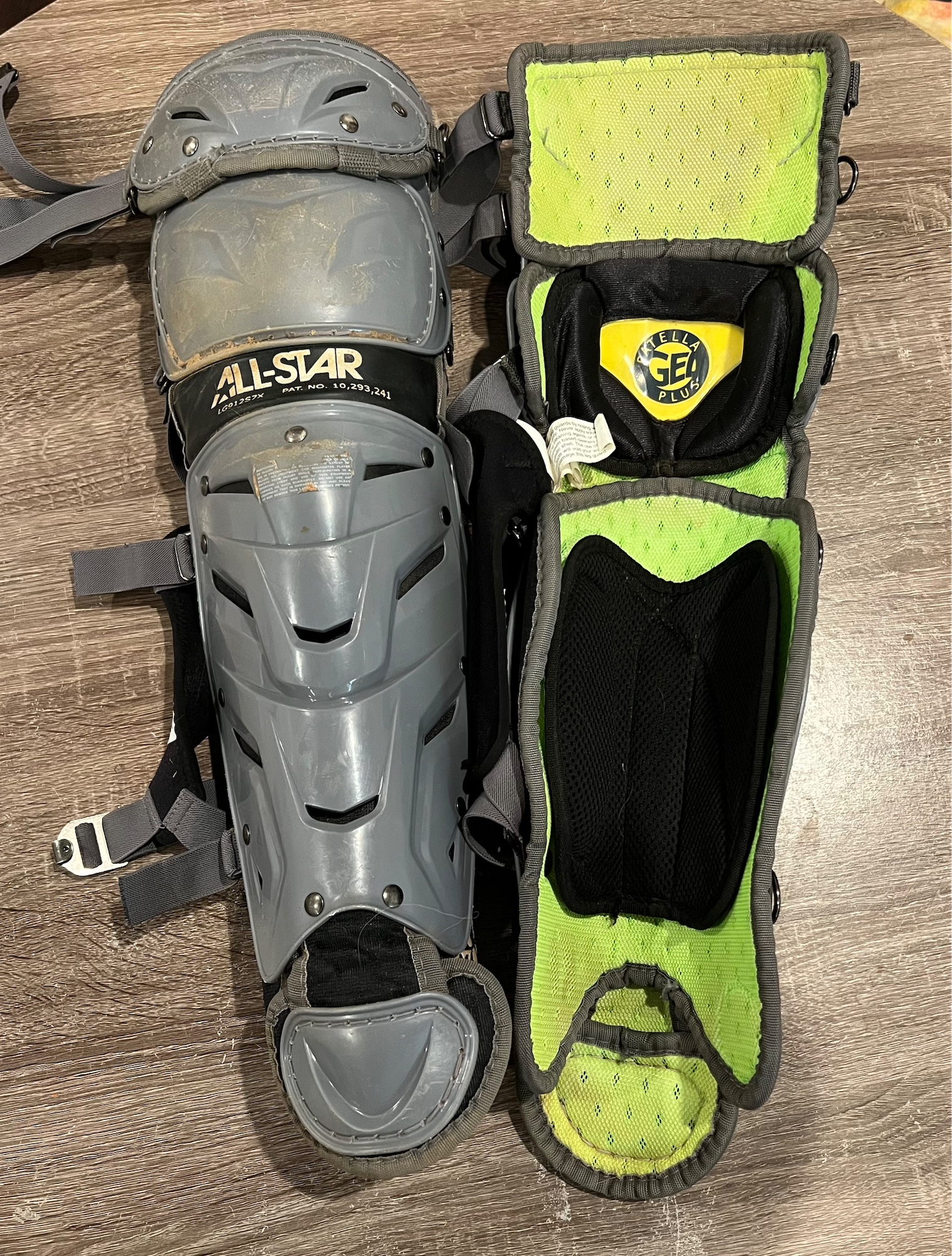 All Star Axis 7 Leg Guards 9-12yr old | SidelineSwap