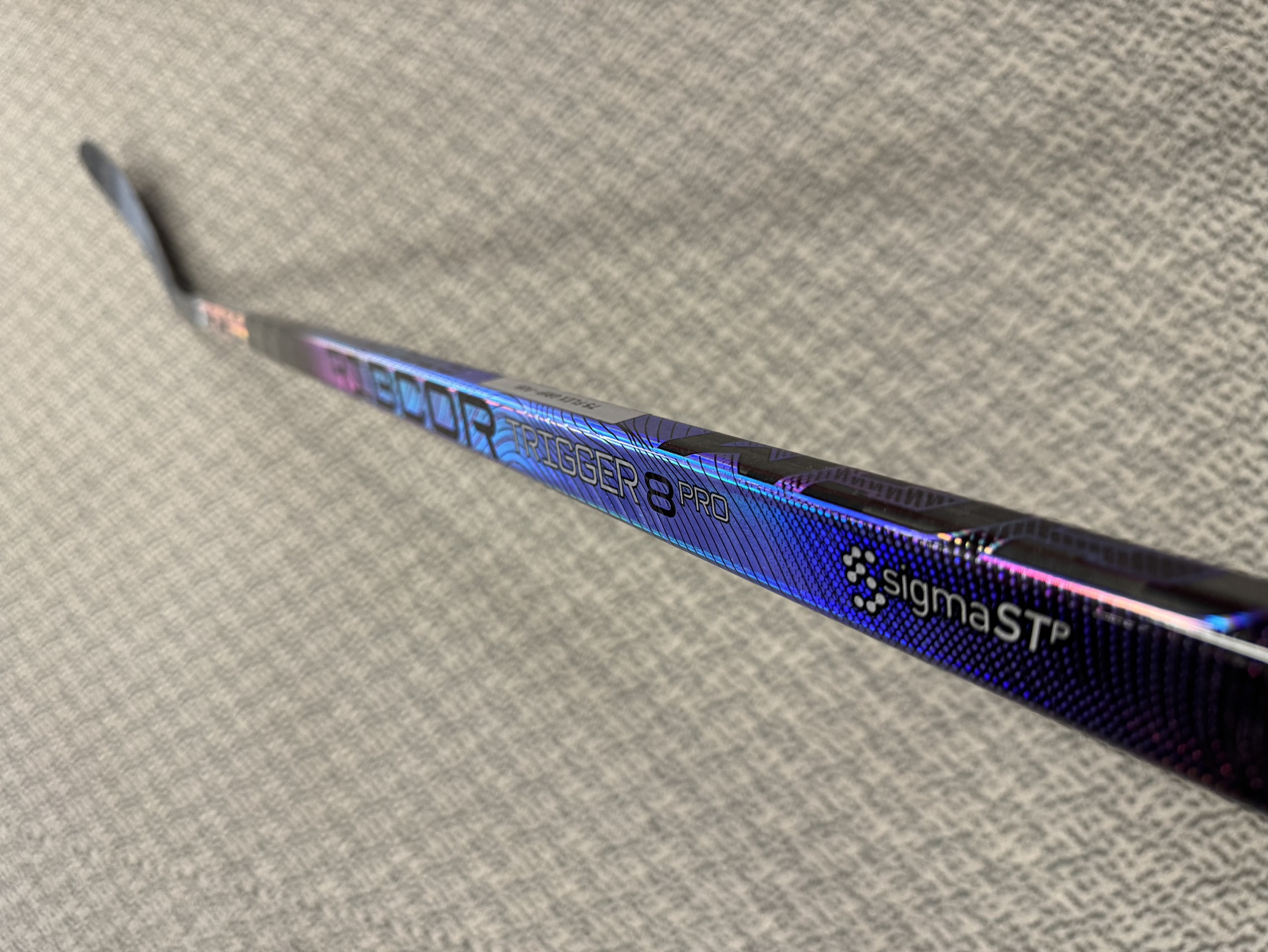 CCM Trigger 8 Pro 75 flex P28 curve right hand stick | SidelineSwap