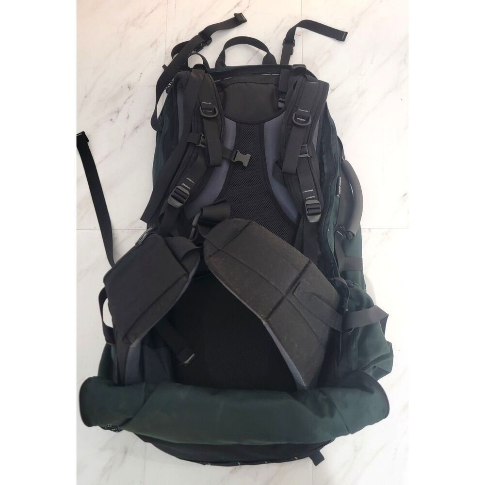 Nice! X-Large Eagle Creek Hiking Backpack / Green And Black | SidelineSwap
