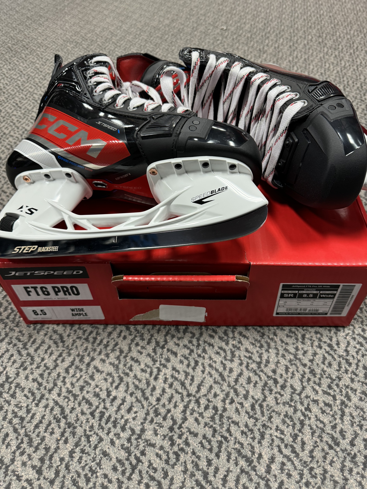 CCM Jetspeed FT6 Pro size 8.5 Wide width skates | SidelineSwap