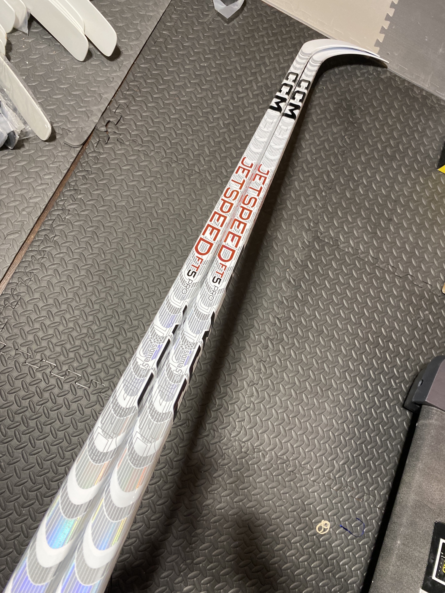 1x New LH Ccm JetSpeed FT5 Pro North Edition P88 80 Flex | SidelineSwap