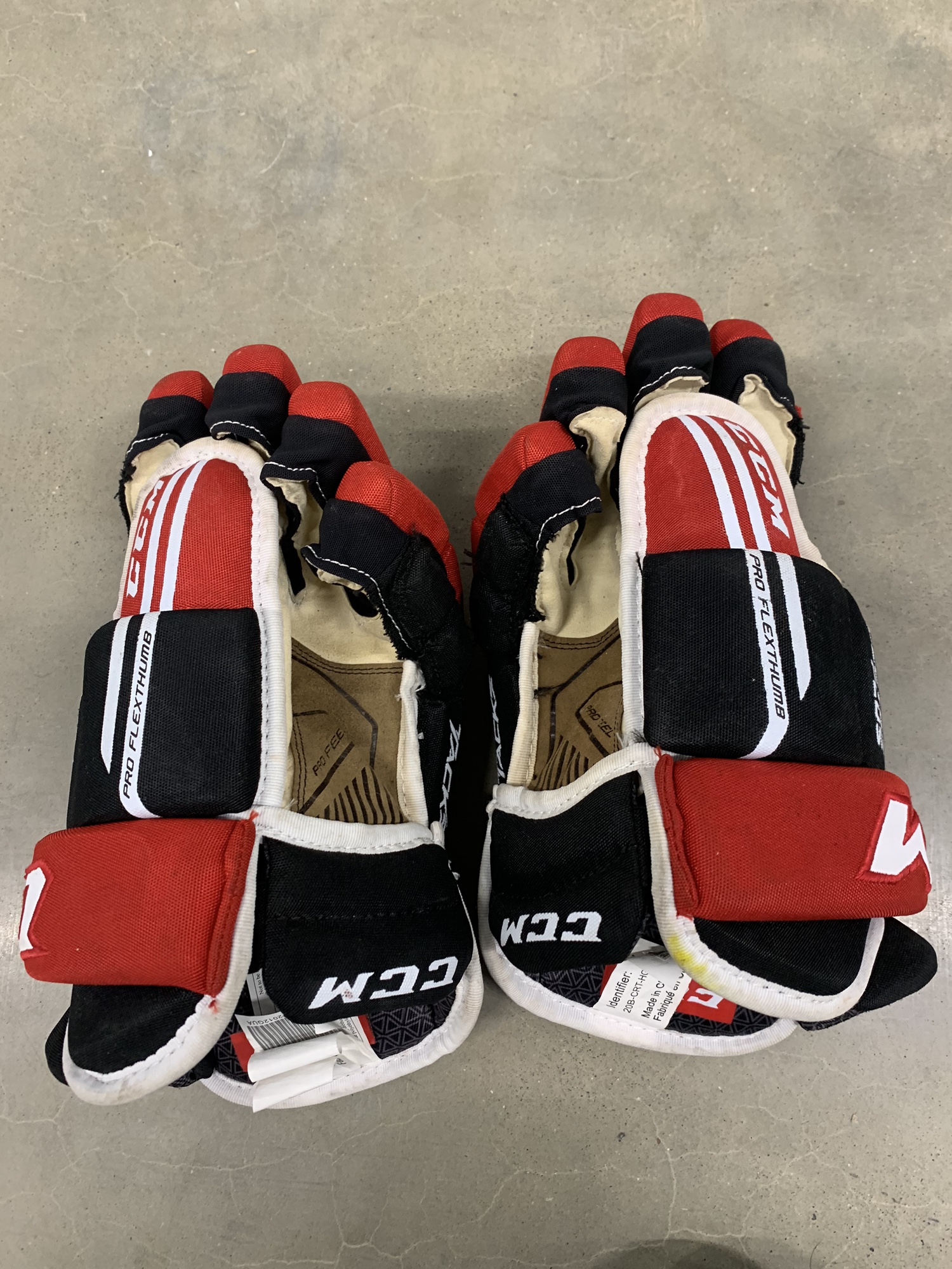 ccm vector plus gloves | SidelineSwap