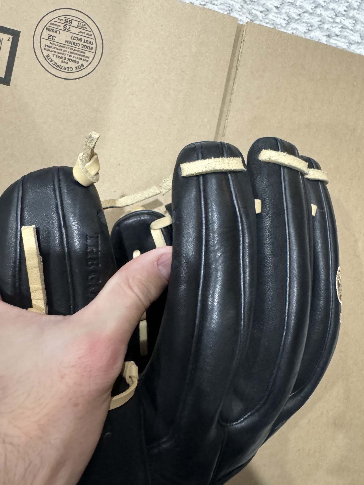 Rawlings GG Elite 11.5" Gold Glove Elite Baseball Glove - Broken stitch ...