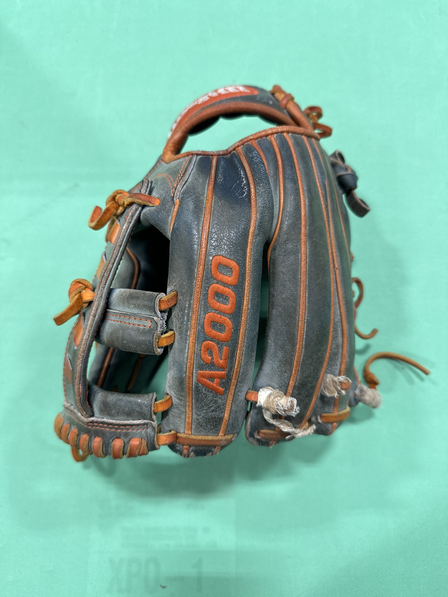 Used Wilson A2000 JA27 Gm Right Hand Throw Infield Baseball Glove 11.5 ...
