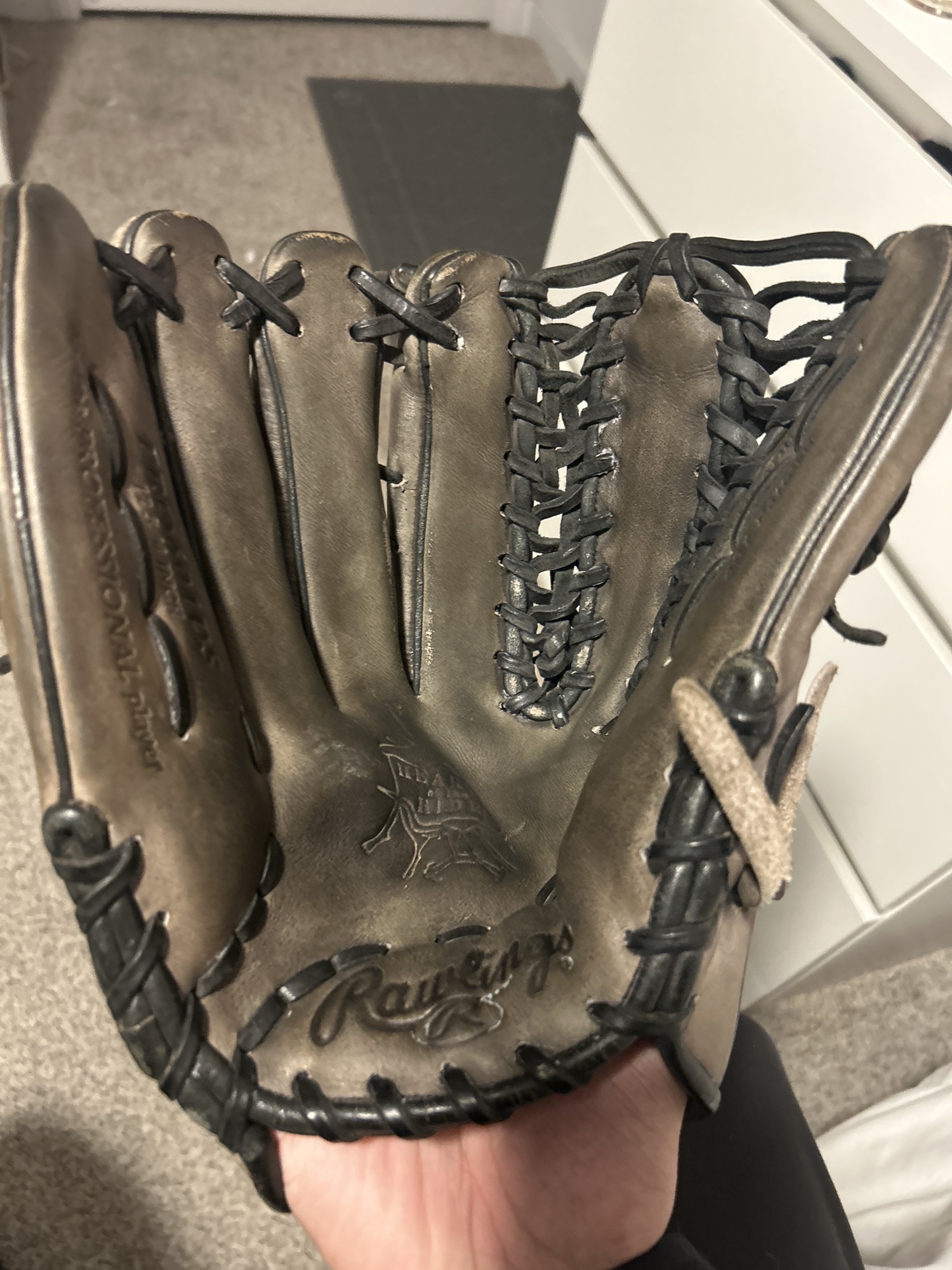 Left handed Rawlings Heart of the Hide 12 3/4 inch trapeze | SidelineSwap