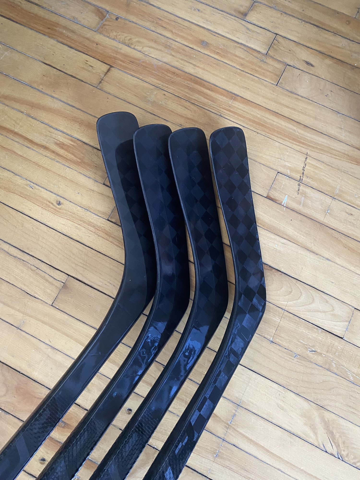 Pro Stock Bauer Ag5nt ( 2S Pro XL Build ) Patrick Kane Sticks ...